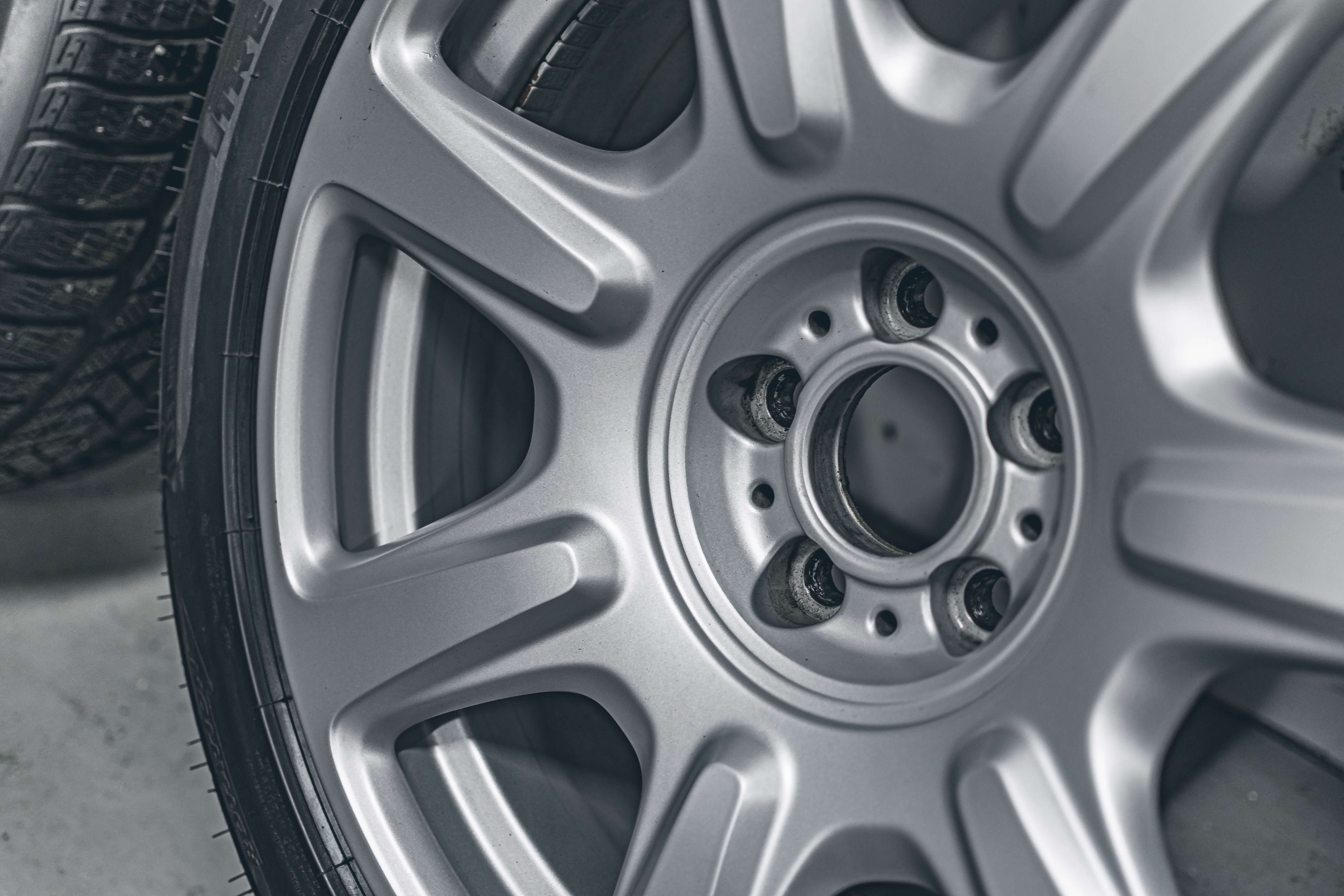 SET OF ROLLS-ROYCE WRAITH / GHOST WHEELS AND TYRES