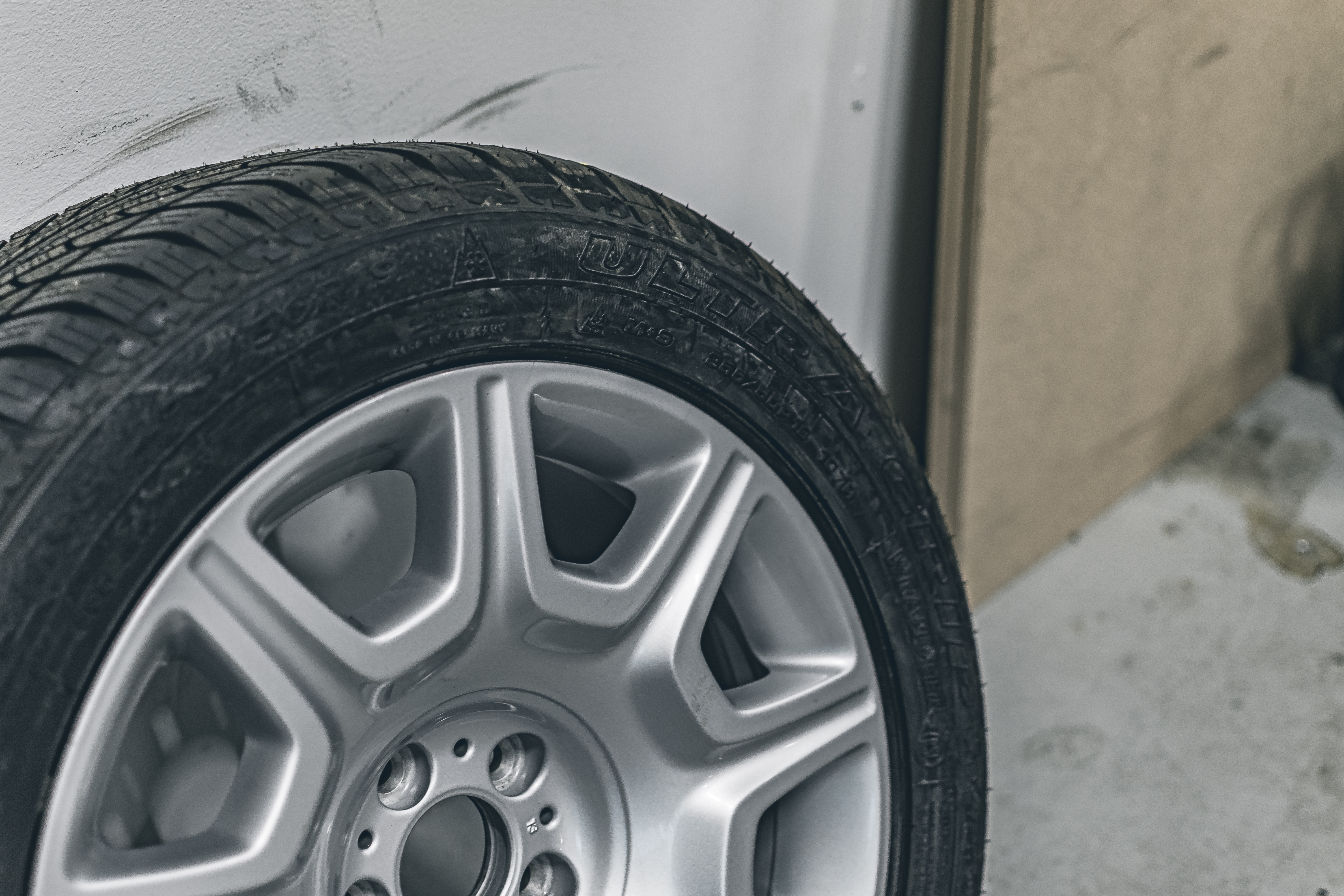 SET OF ROLLS-ROYCE GHOST SERIES I WHEELS AND TYRES