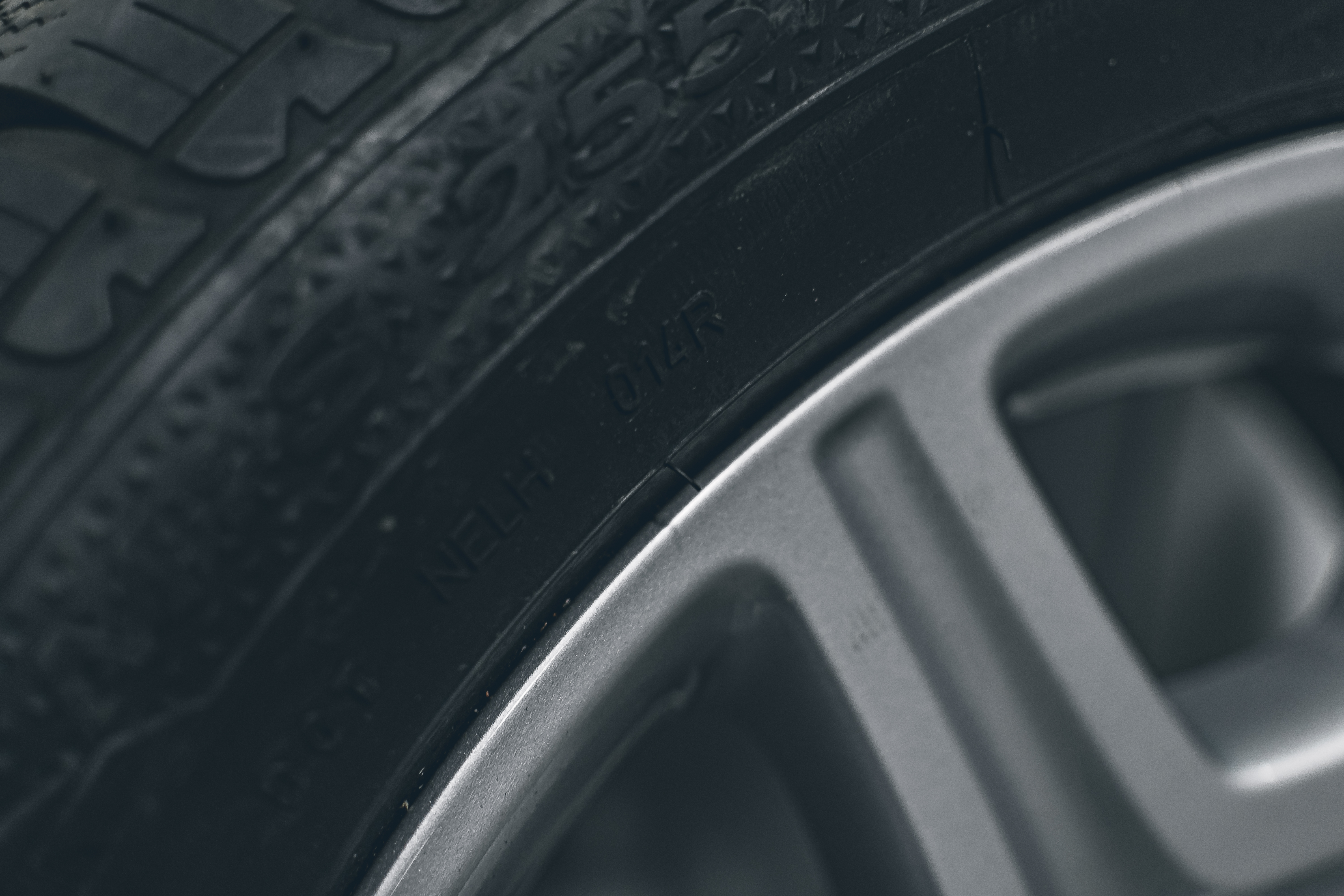 SET OF ROLLS-ROYCE GHOST SERIES I WHEELS AND TYRES