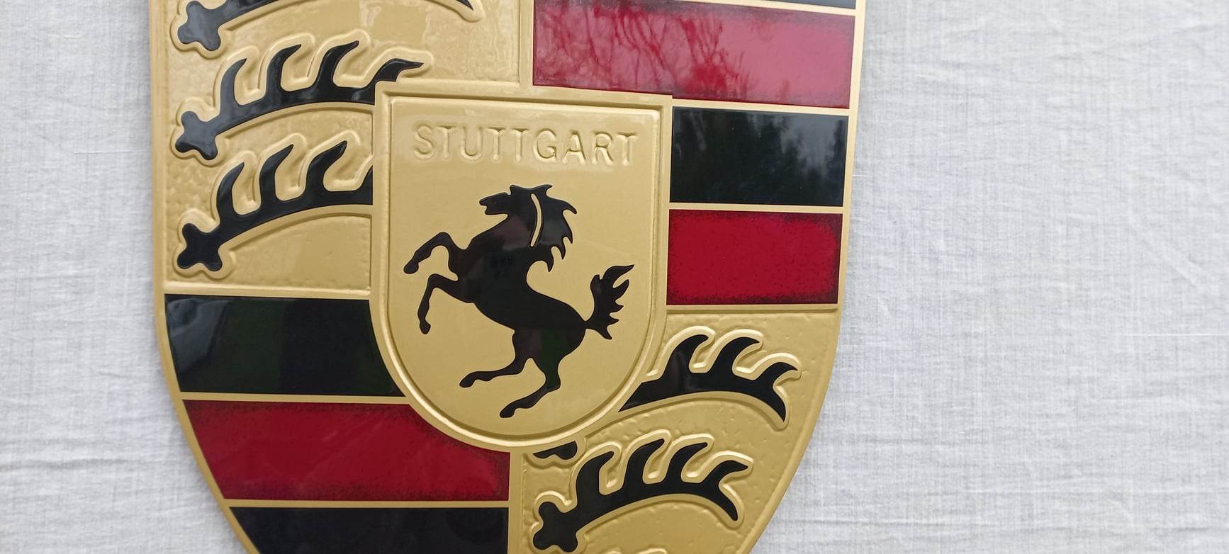 PORSCHE CREST SIGN