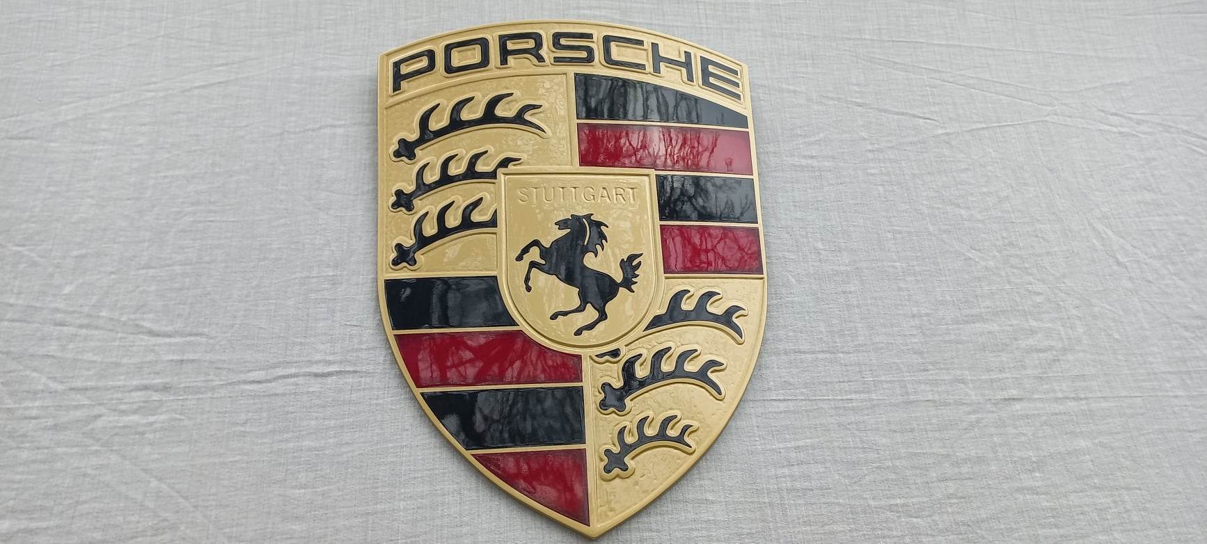 PORSCHE CREST SIGN