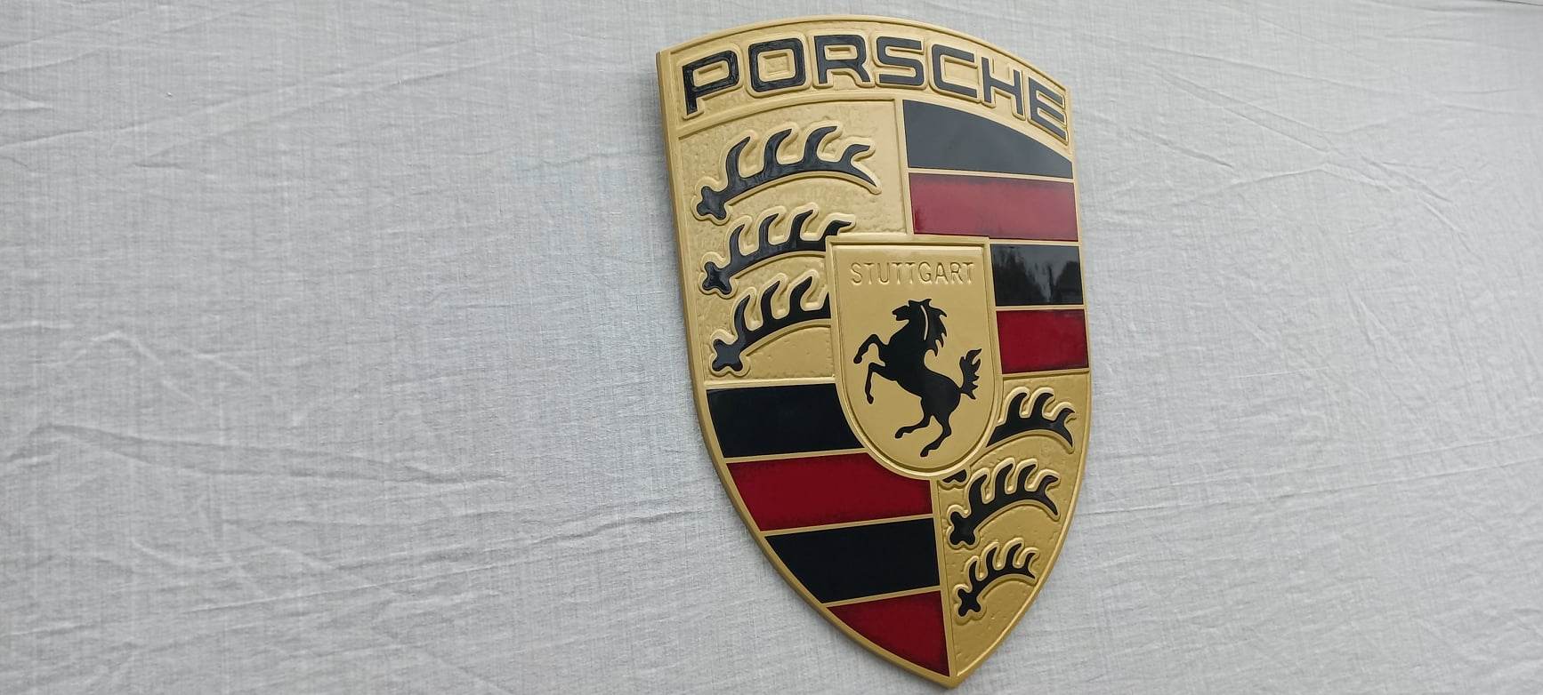 PORSCHE CREST SIGN