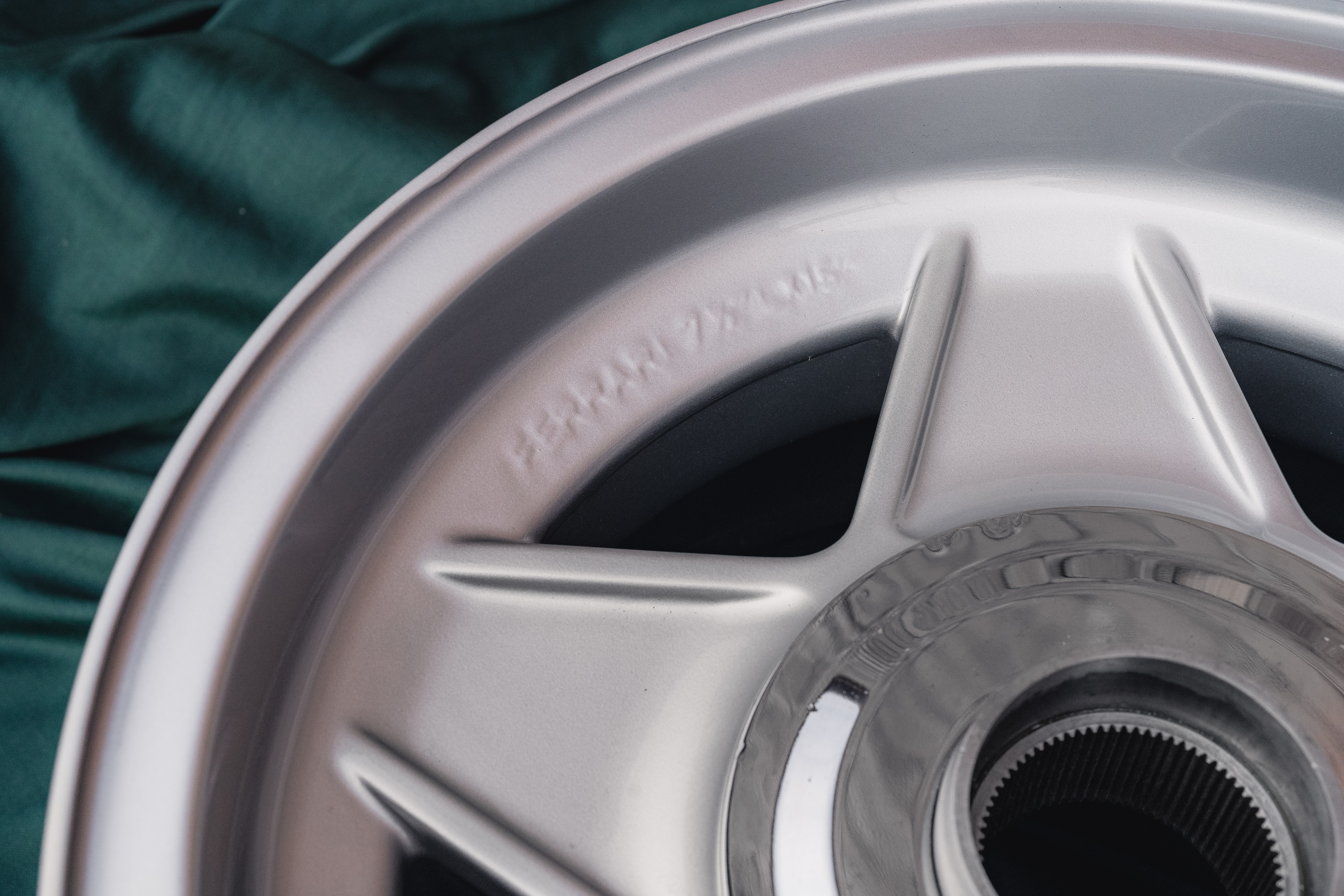 SET OF FERRARI 365 GTB/4 DAYTONA WHEELS