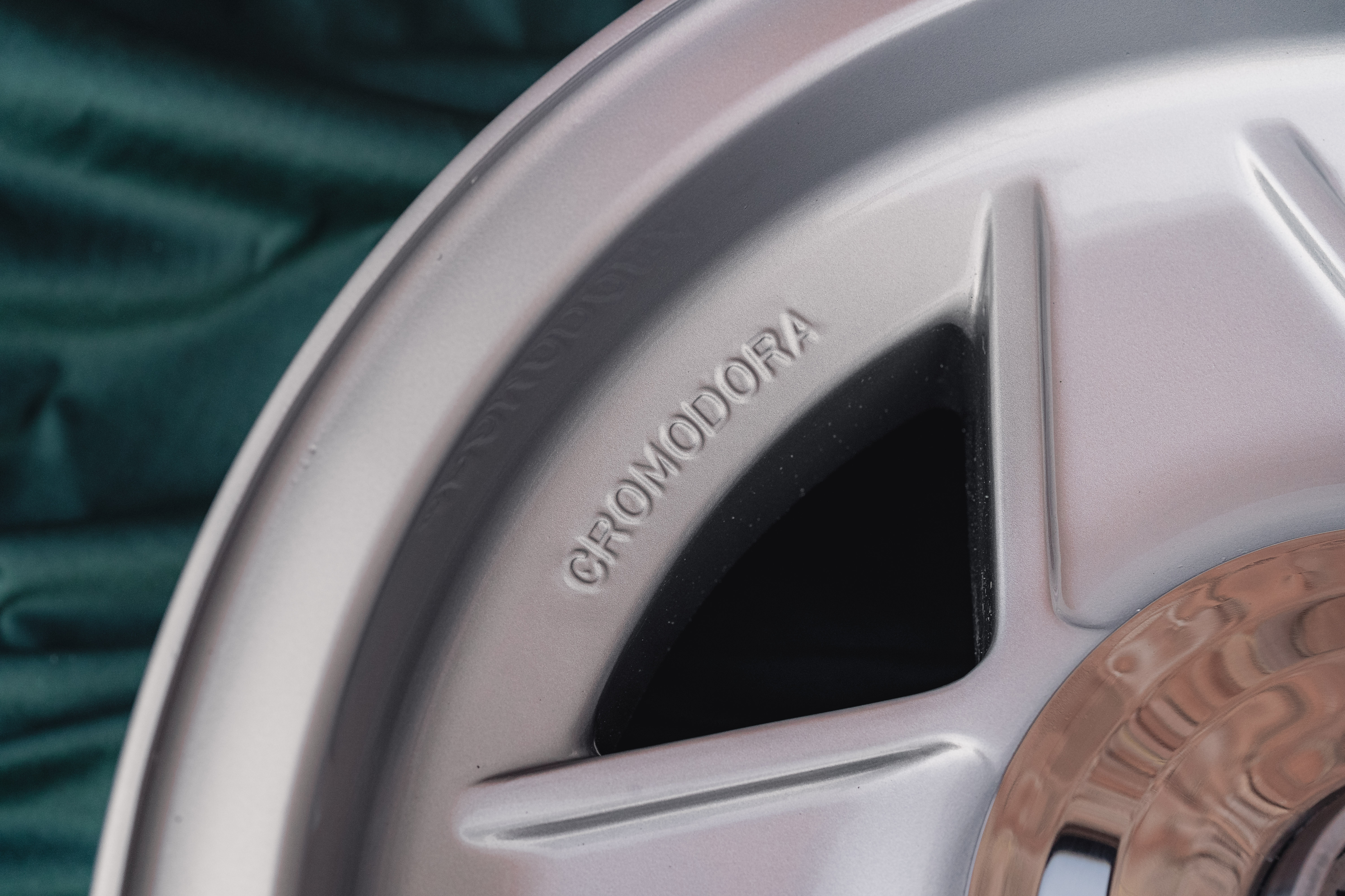 SET OF FERRARI 365 GTB/4 DAYTONA WHEELS