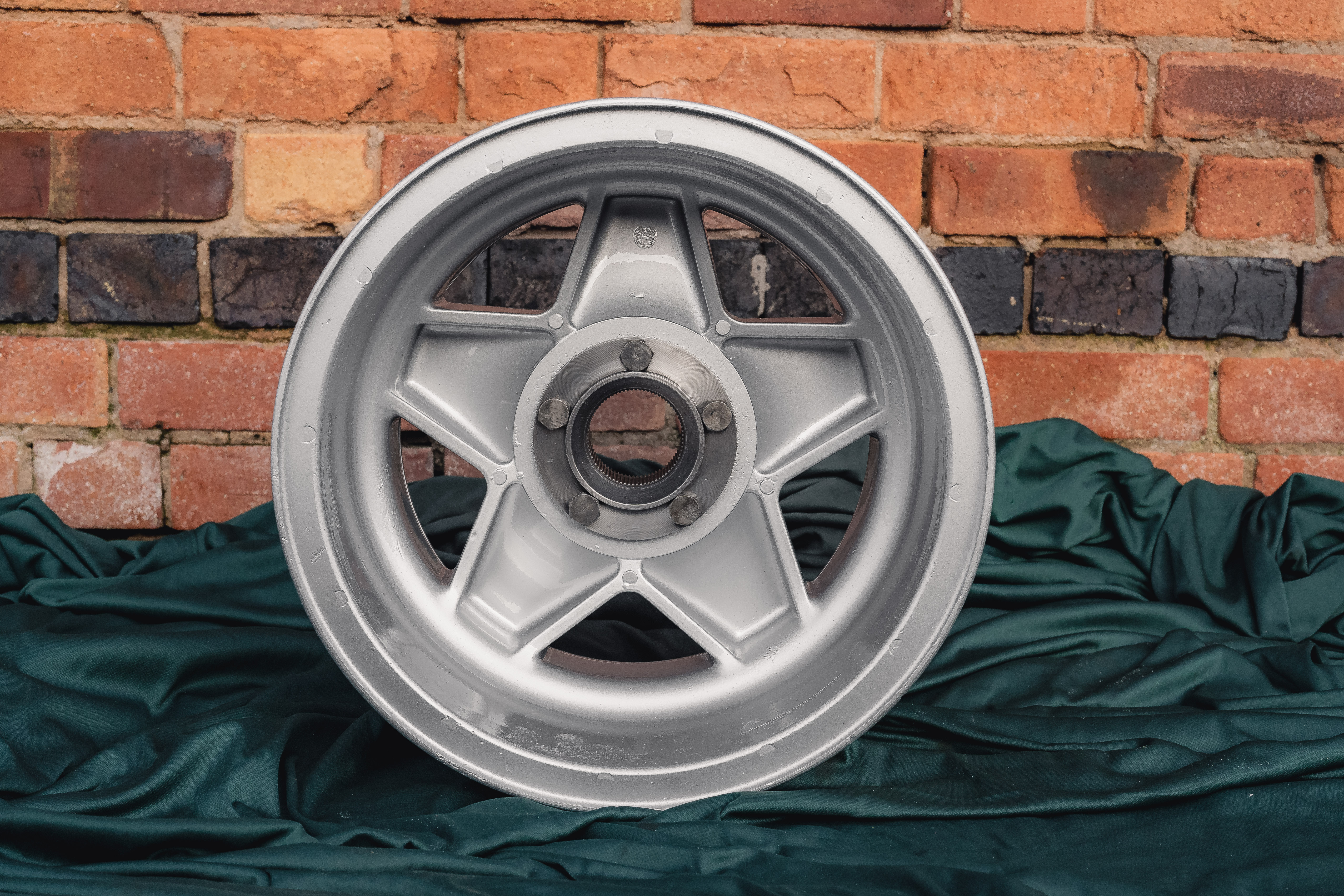 SET OF FERRARI 365 GTB/4 DAYTONA WHEELS