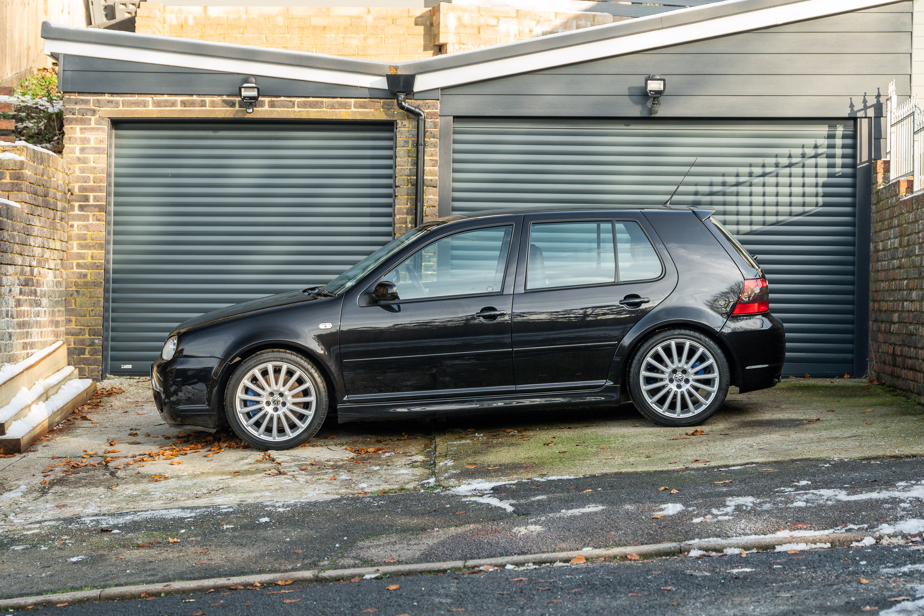 2003 VOLKSWAGEN GOLF (MK4) R32 - 19,066 MILES