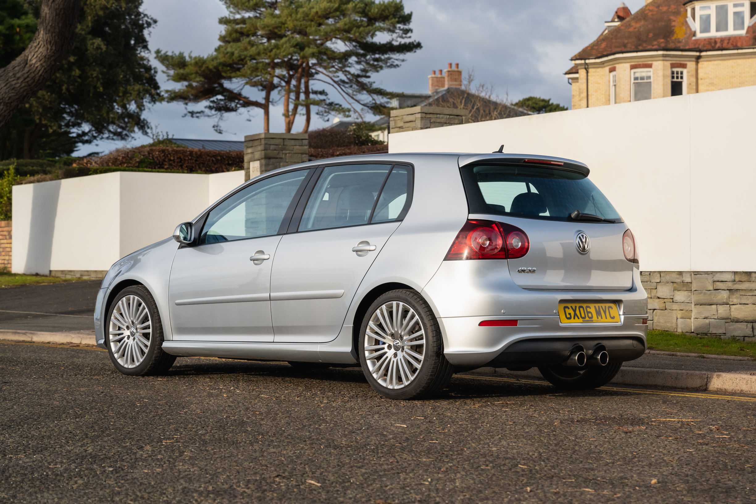 2006 VOLKSWAGEN GOLF (MK5) R32 - 29,793 MILES