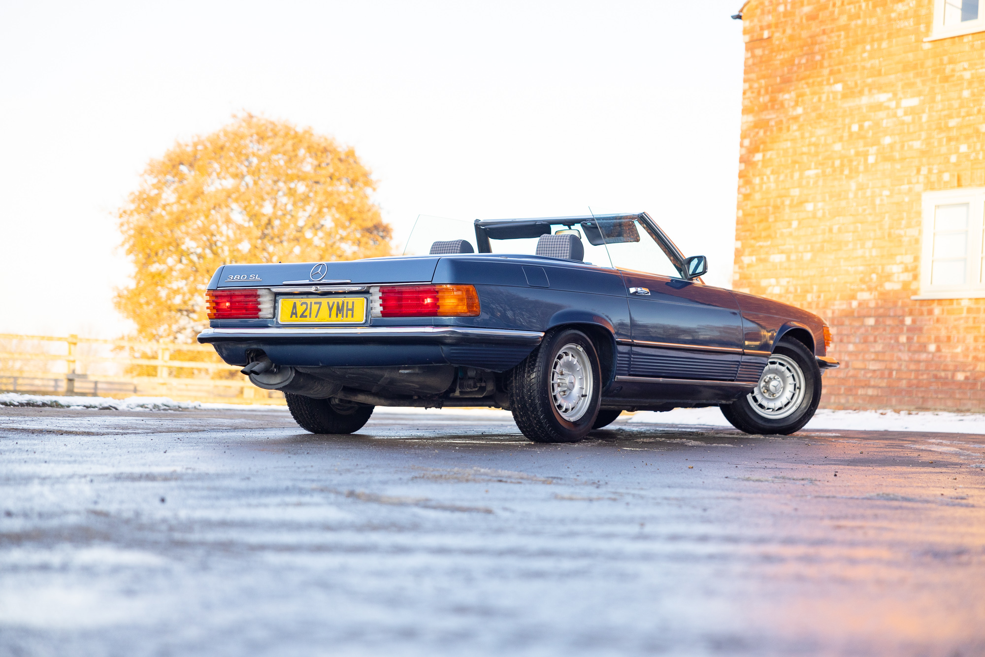 1983 MERCEDES-BENZ (R107) 380 SL