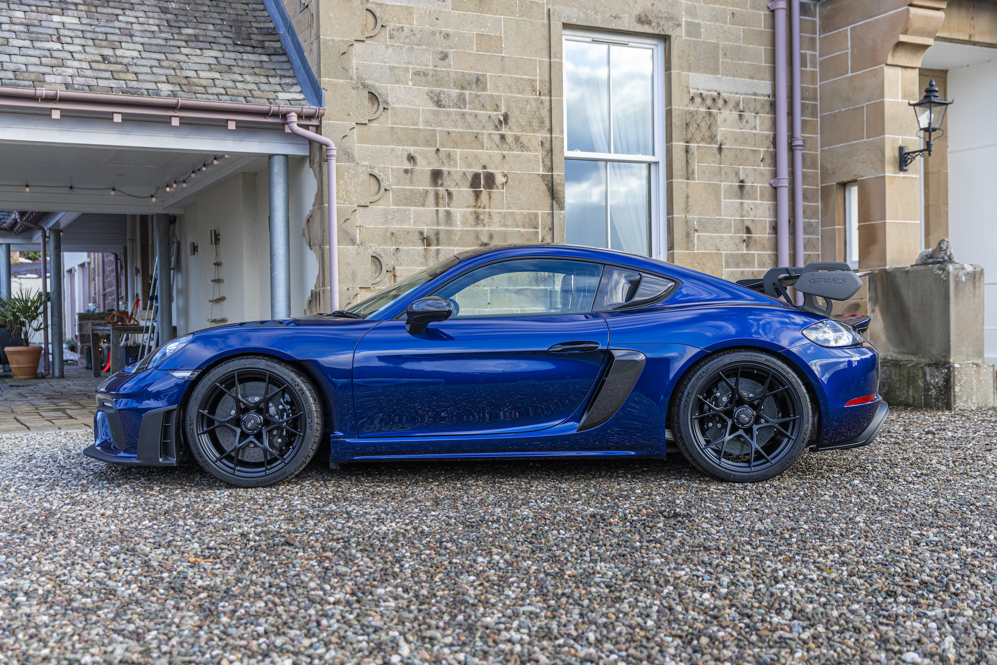 2022 PORSCHE 718 CAYMAN GT4 RS WEISSACH PACK - 157 MILES
