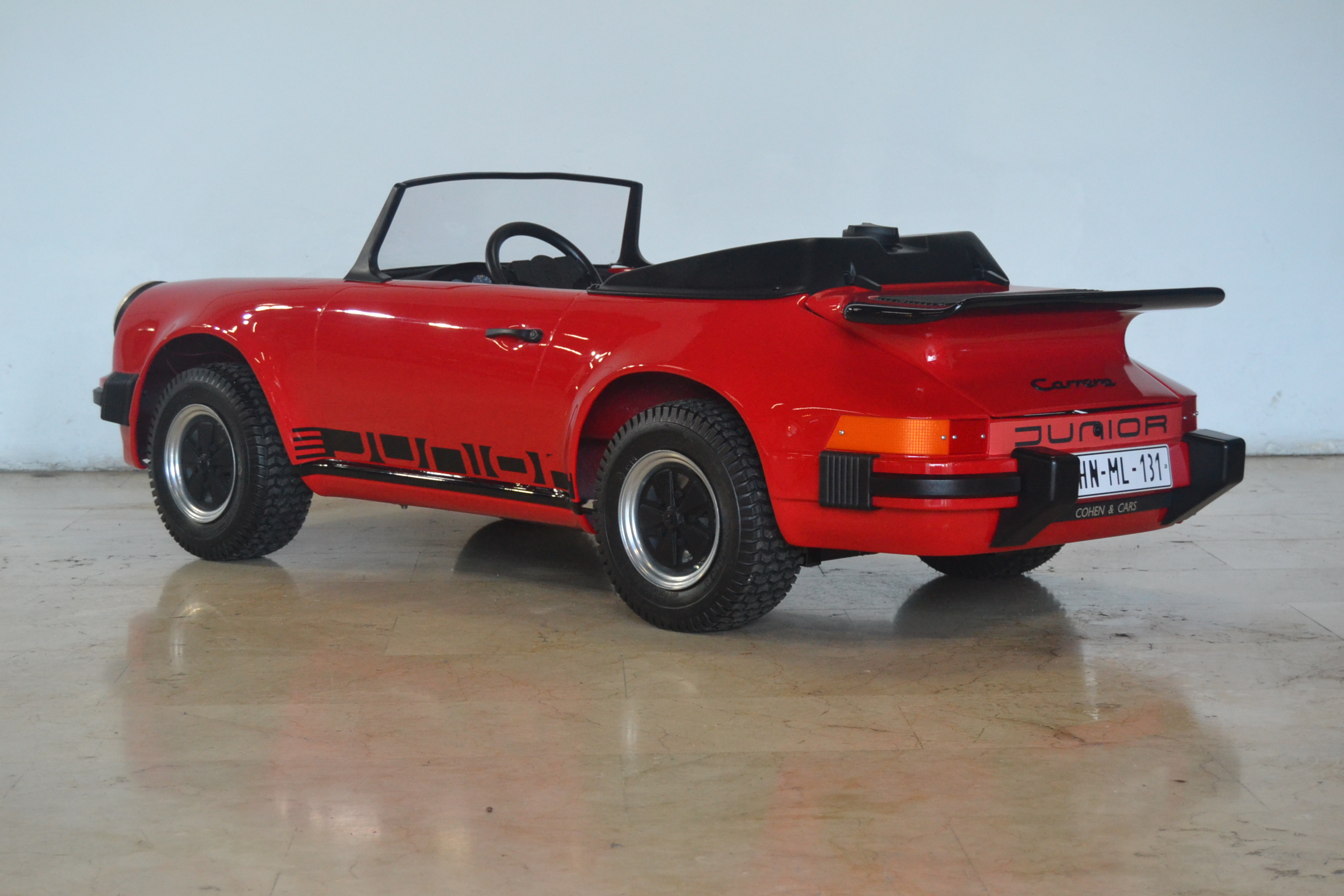 PORSCHE 911 CARRERA JUNIOR CHILDREN'S CAR