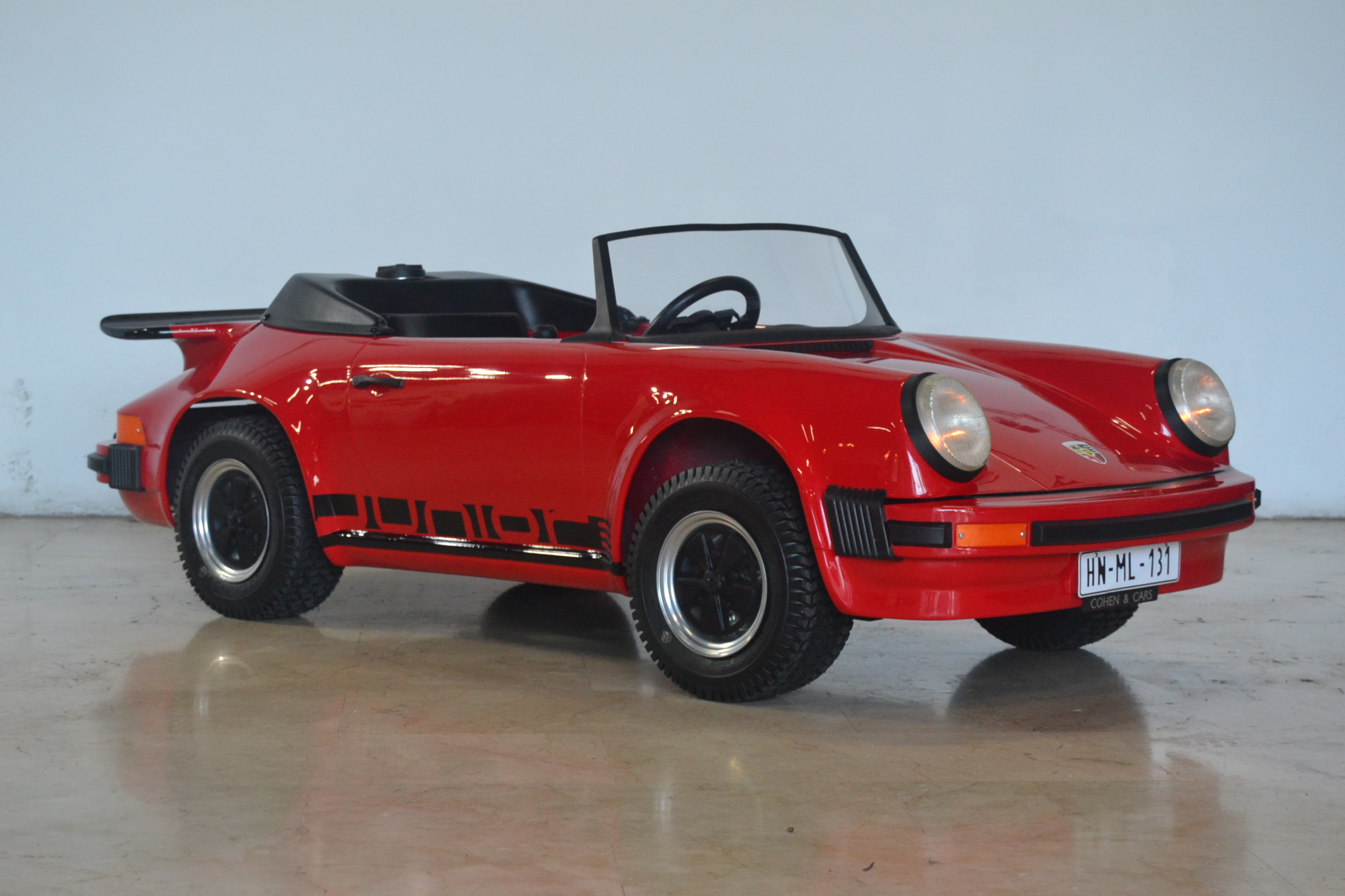 PORSCHE 911 CARRERA JUNIOR CHILDREN'S CAR