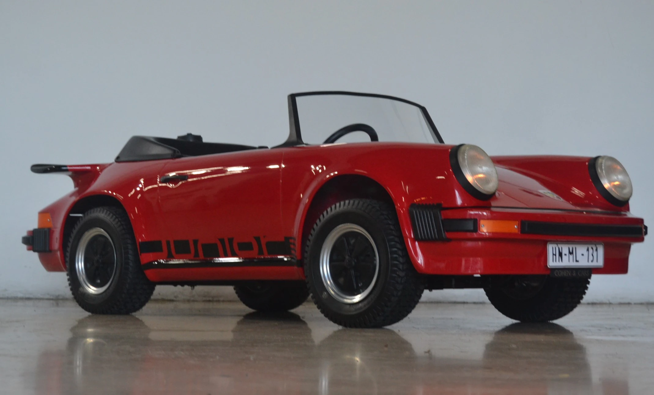 PORSCHE 911 CARRERA JUNIOR CHILDREN'S CAR