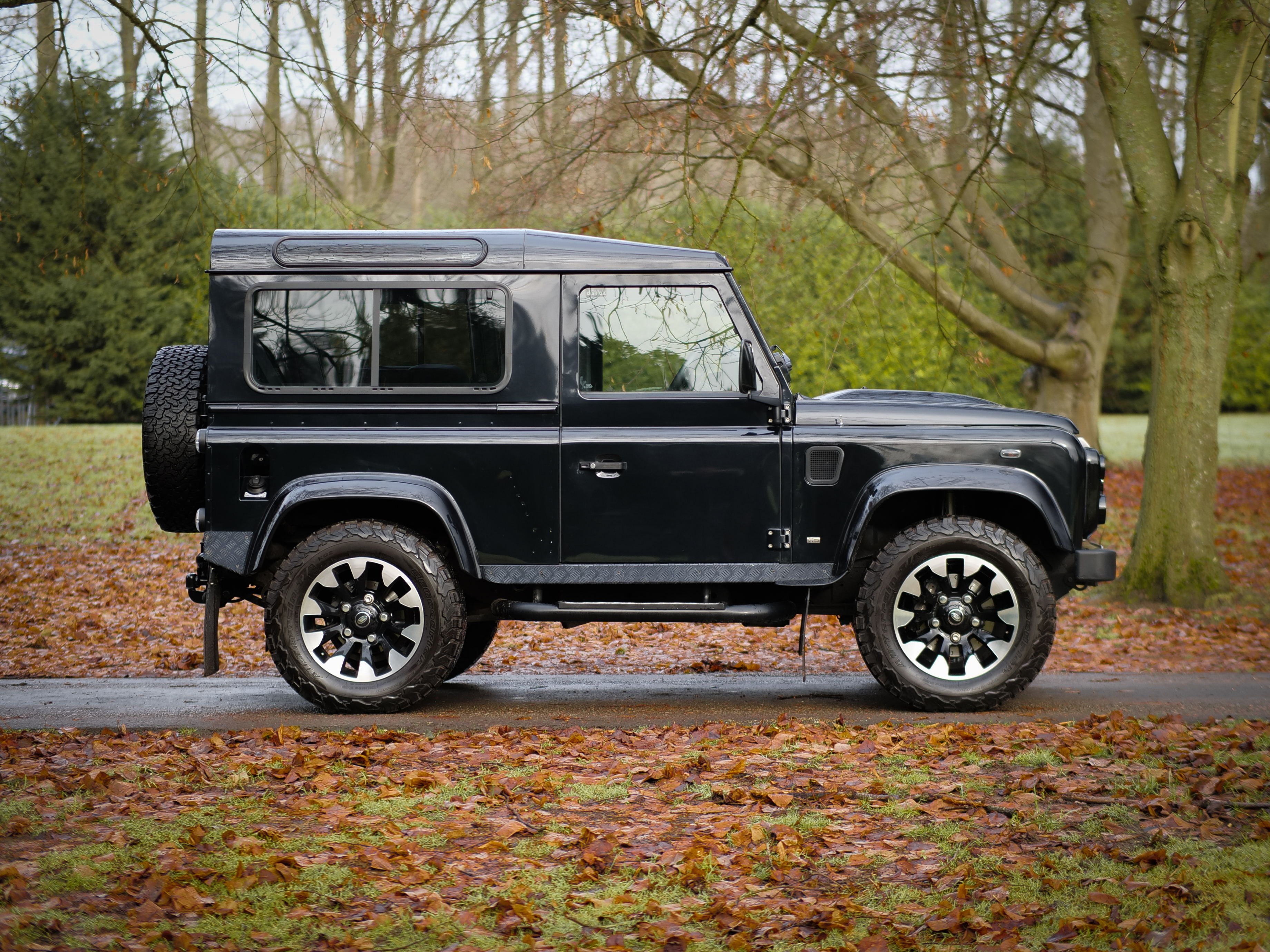 2011 LAND ROVER DEFENDER 90 5.0 V8 ‘OVERFINCH ICON RS’ - 25,637 MILES