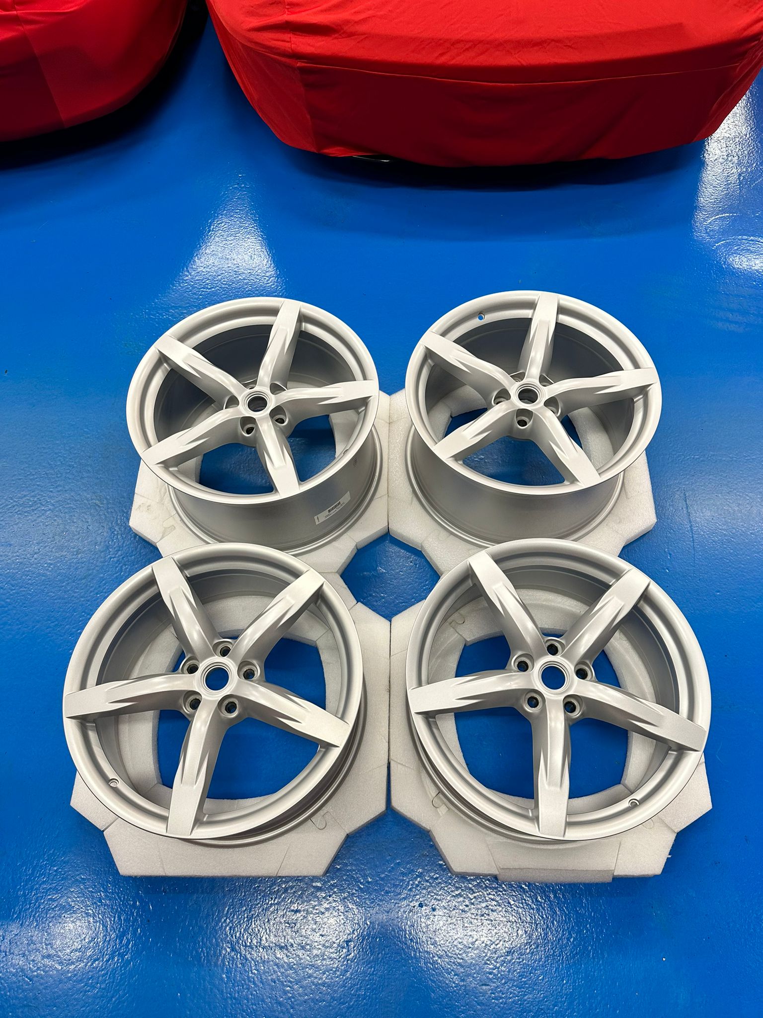 SET OF FERRARI GTC4 LUSSO WHEELS