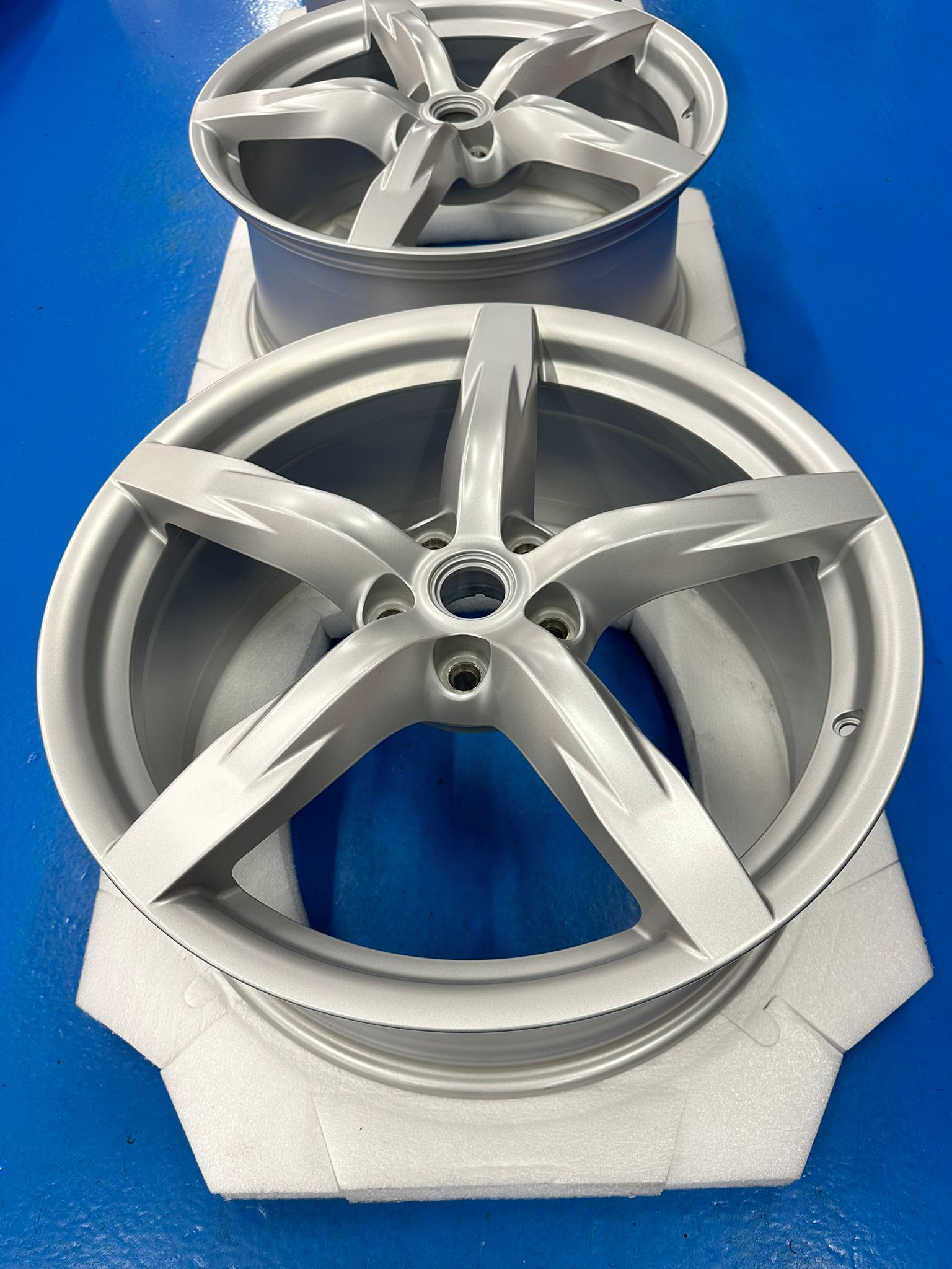 SET OF FERRARI GTC4 LUSSO WHEELS