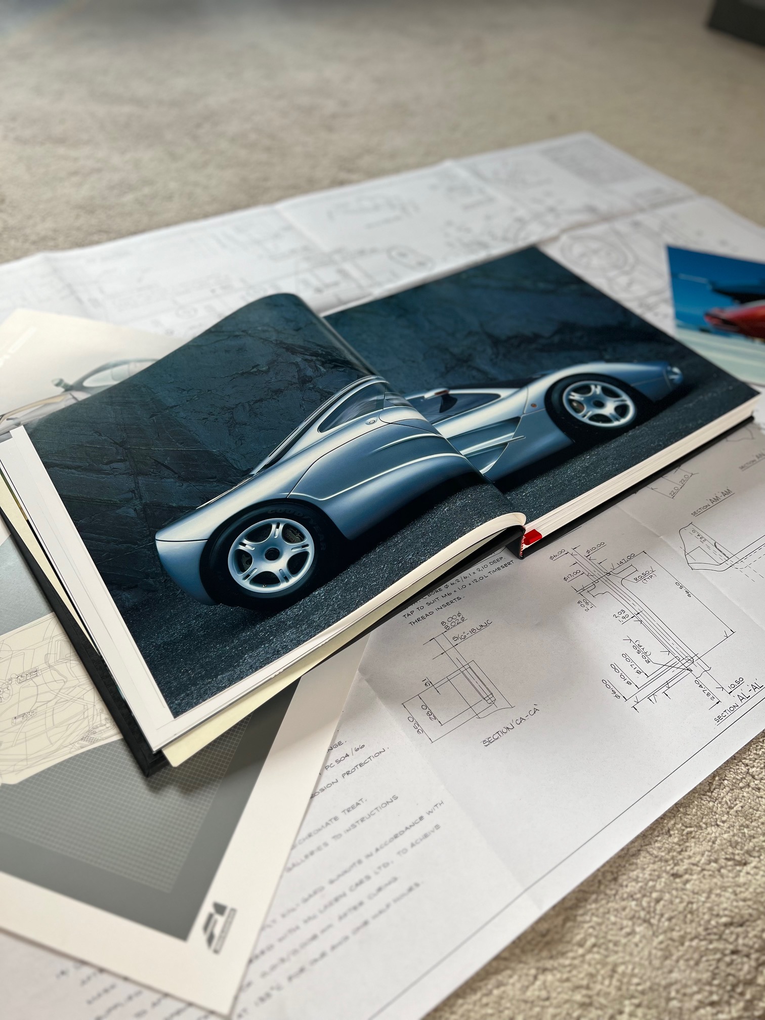 DRIVING AMBITION MCLAREN F1 BOOK