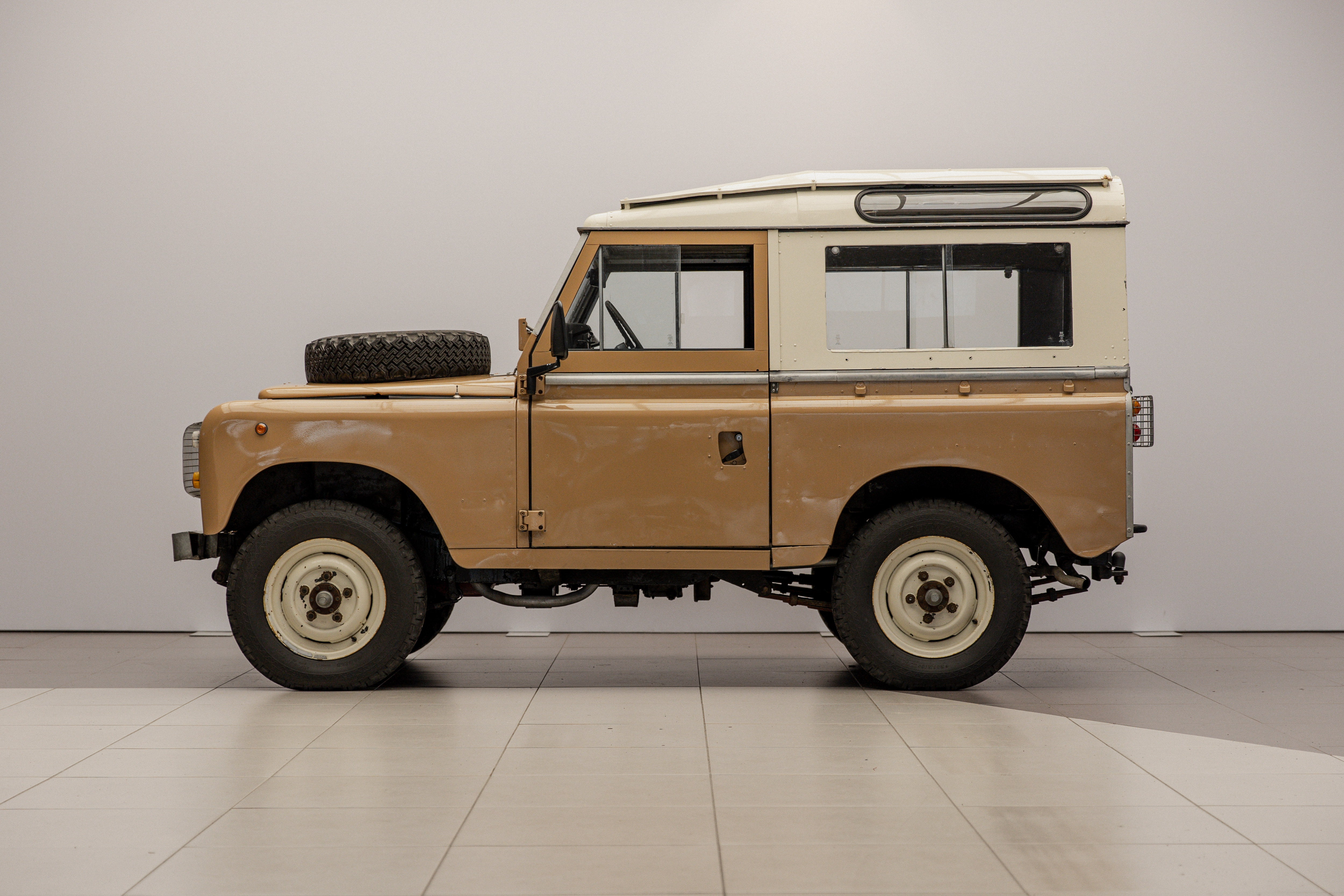 1976 LAND ROVER SERIES III 88"