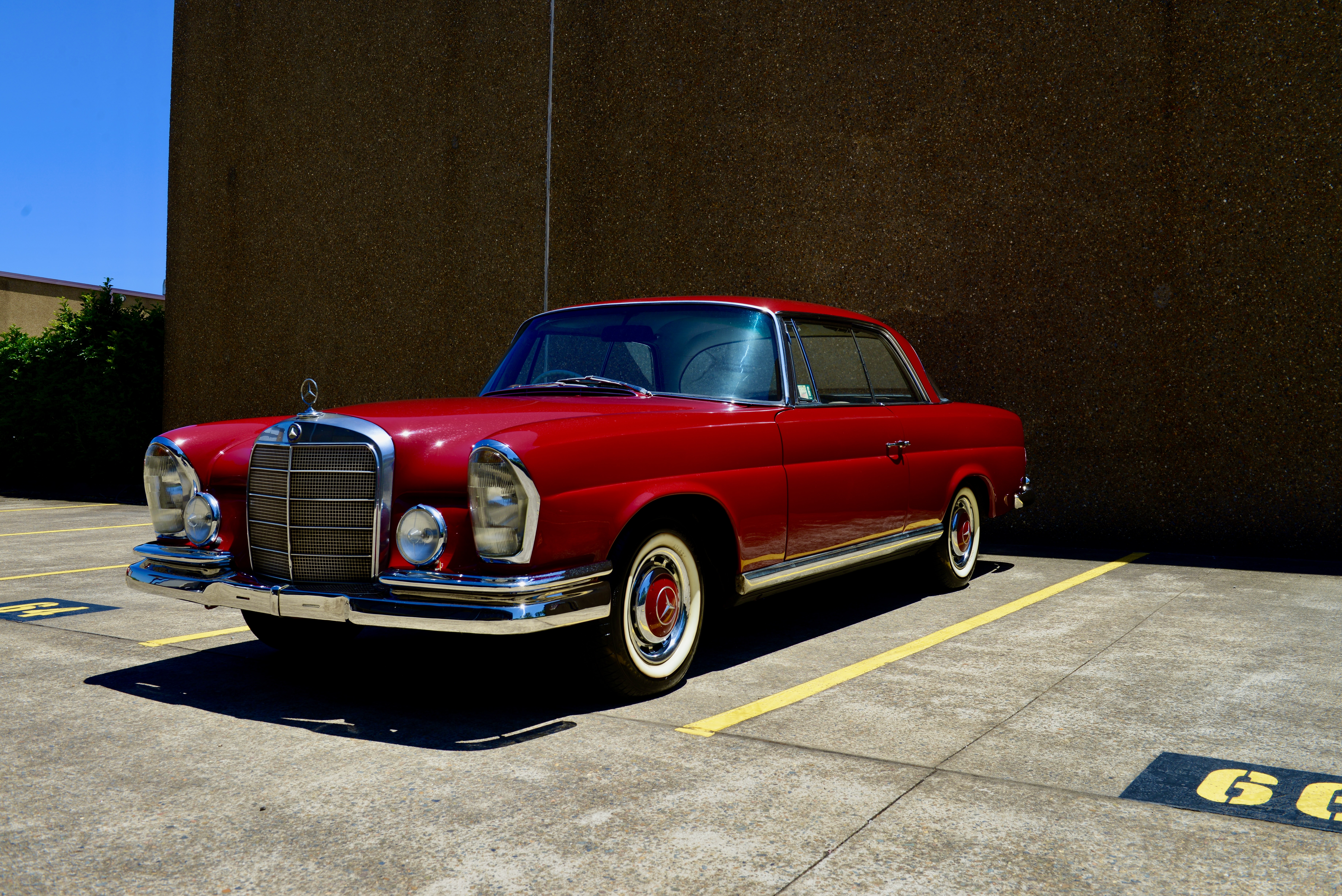 1963 MERCEDES-BENZ (W111) 220SE COUPE