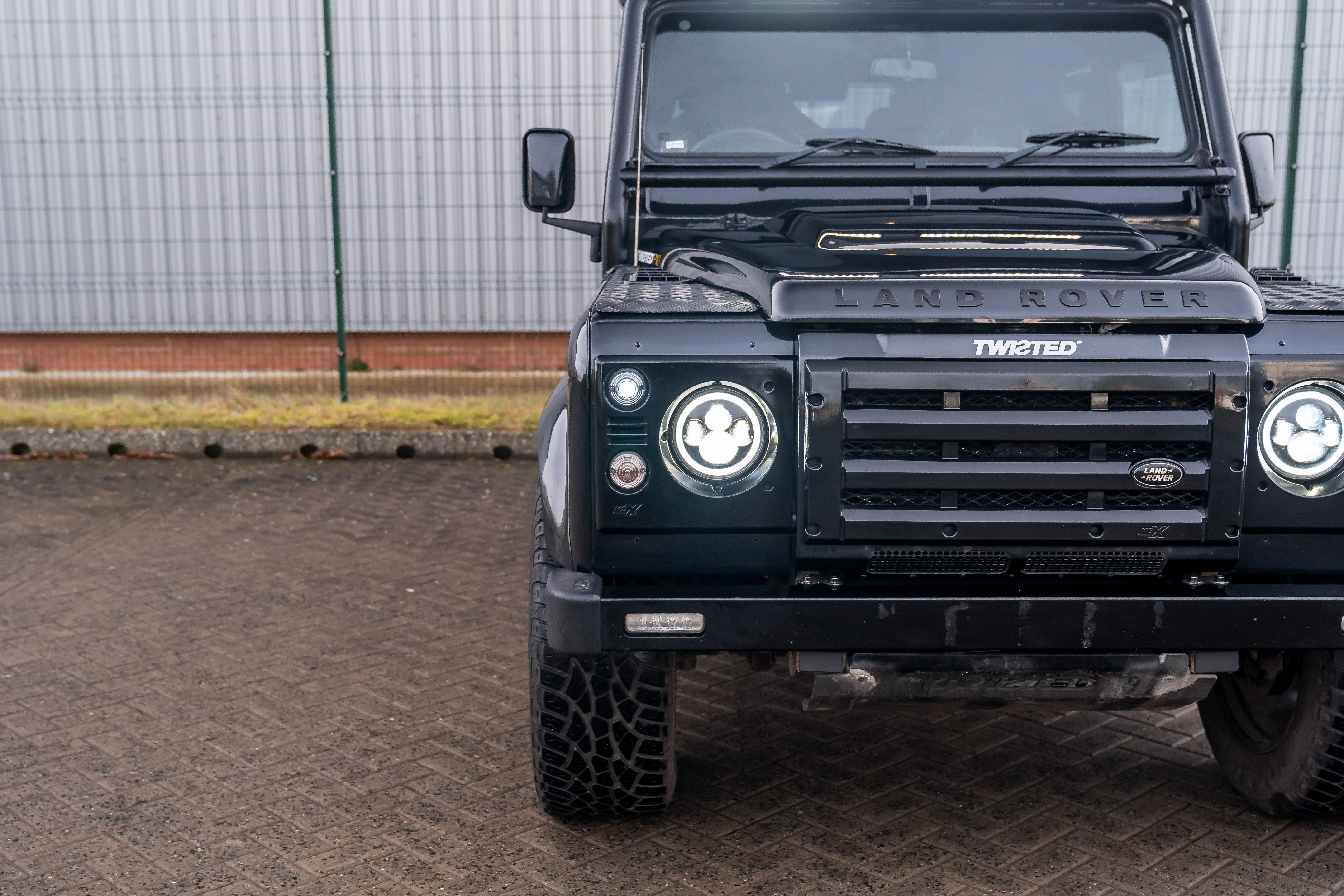 2012 LAND ROVER DEFENDER 110 XS 'TWISTED P10'
