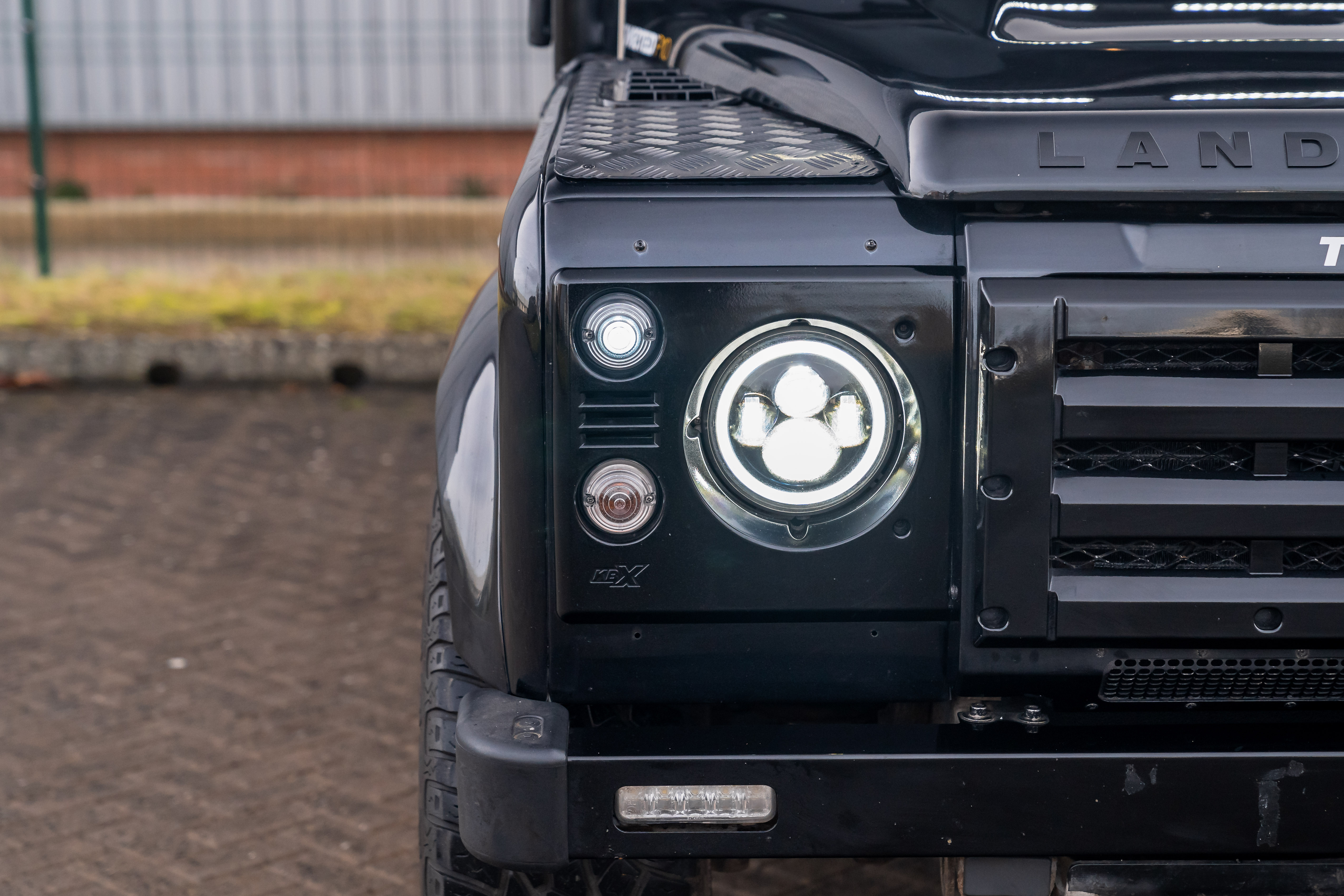 2012 LAND ROVER DEFENDER 110 XS 'TWISTED P10'