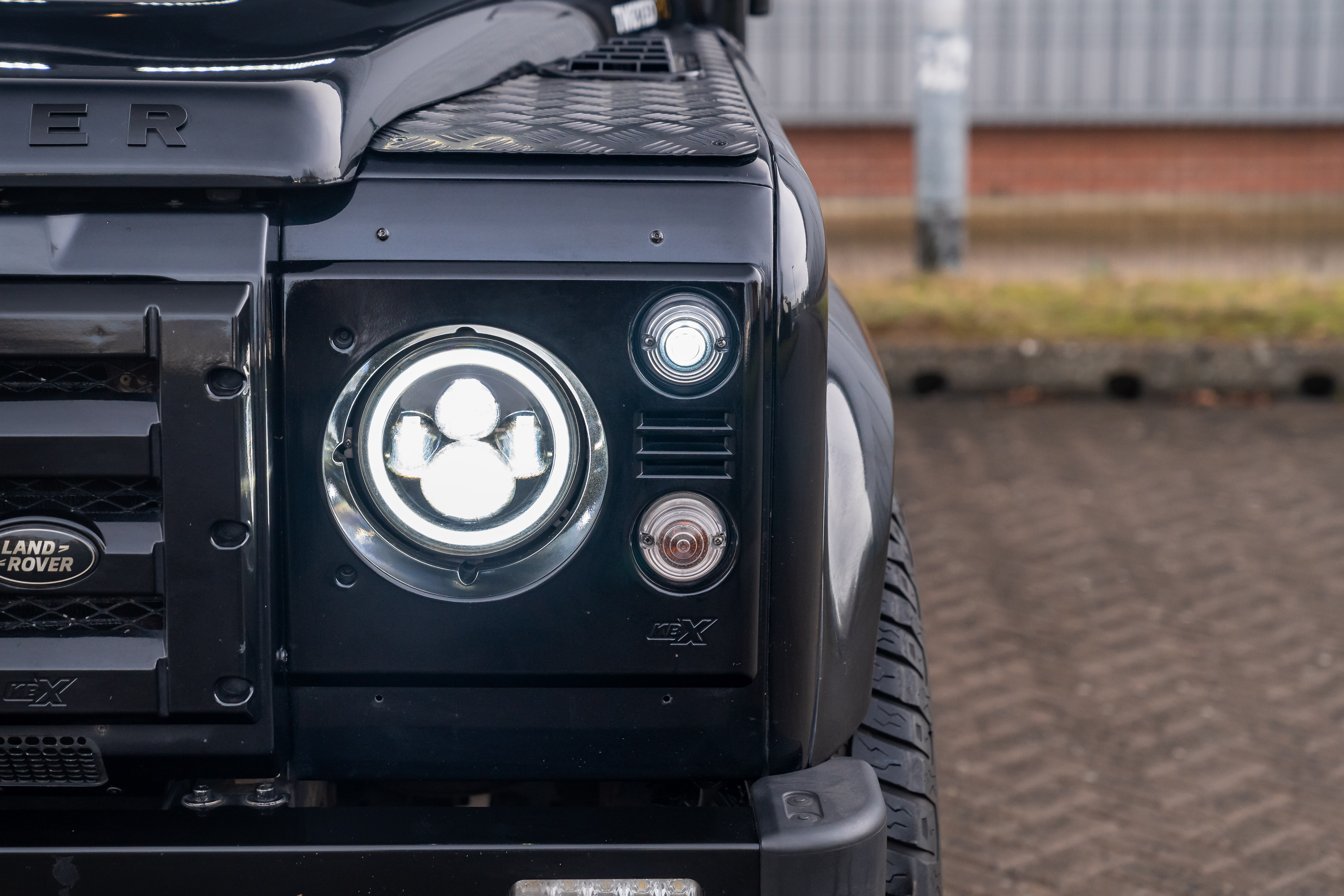 2012 LAND ROVER DEFENDER 110 XS 'TWISTED P10'