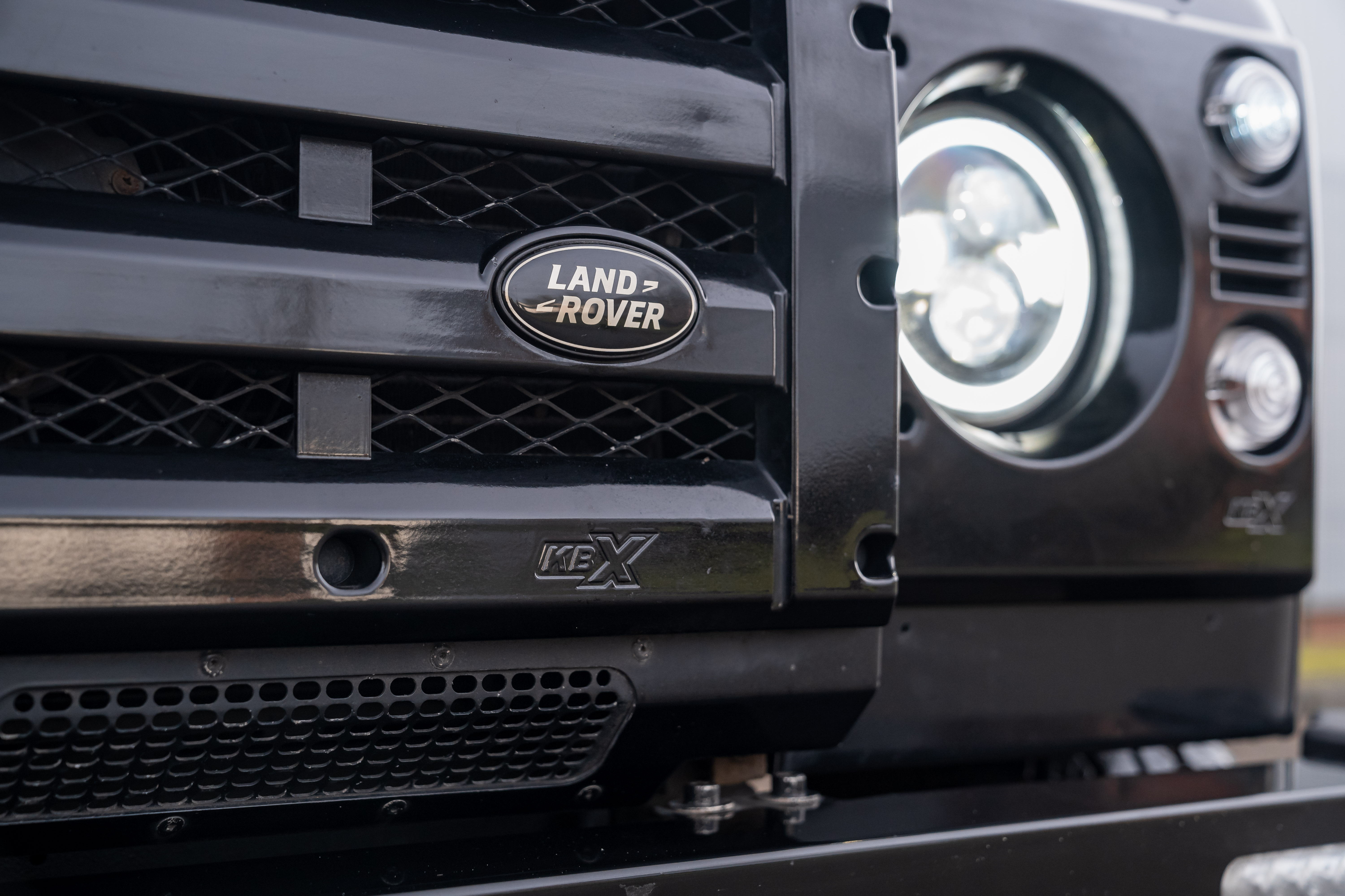 2012 LAND ROVER DEFENDER 110 XS 'TWISTED P10'