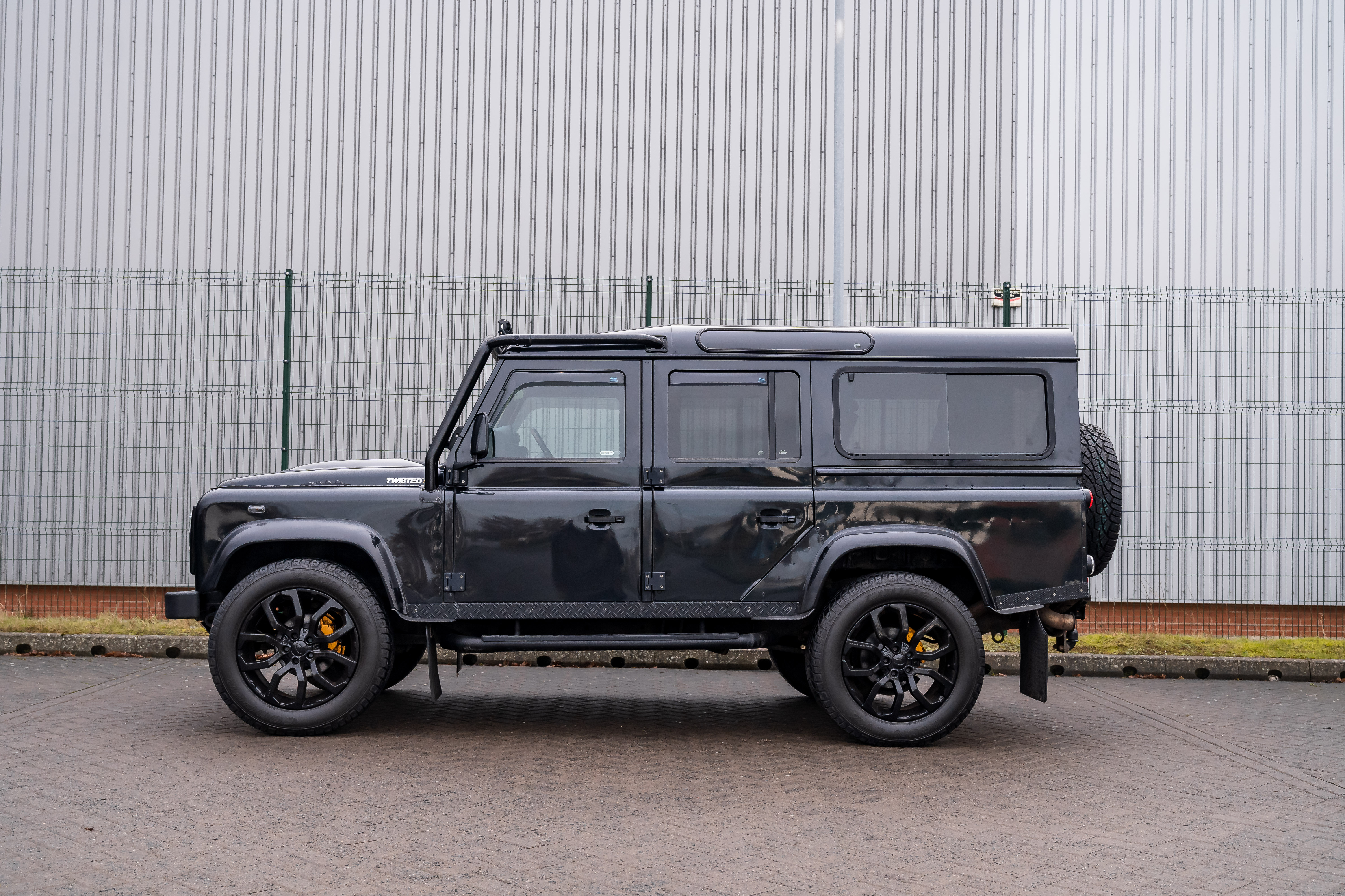 2012 LAND ROVER DEFENDER 110 XS 'TWISTED P10'