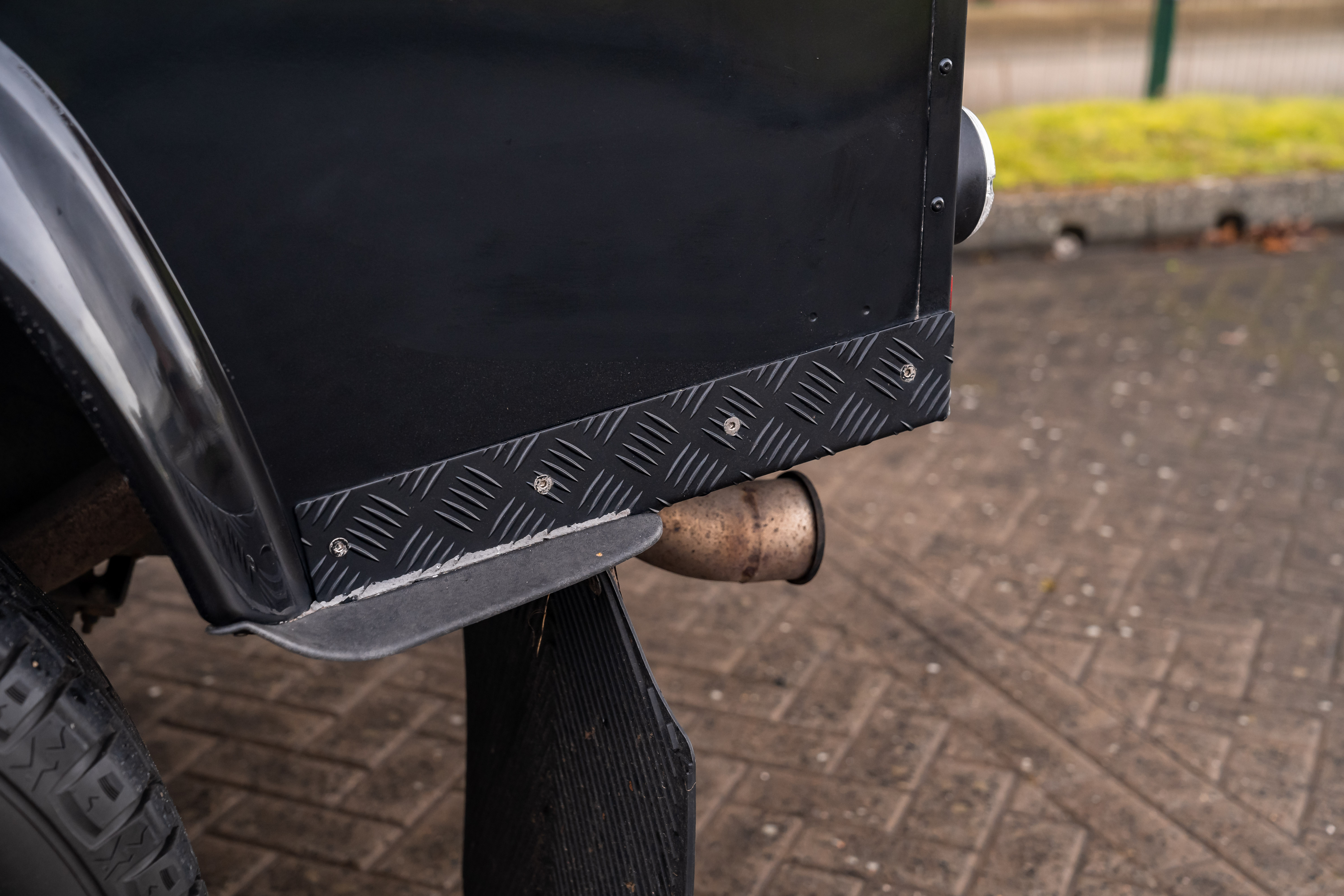 2012 LAND ROVER DEFENDER 110 XS 'TWISTED P10'