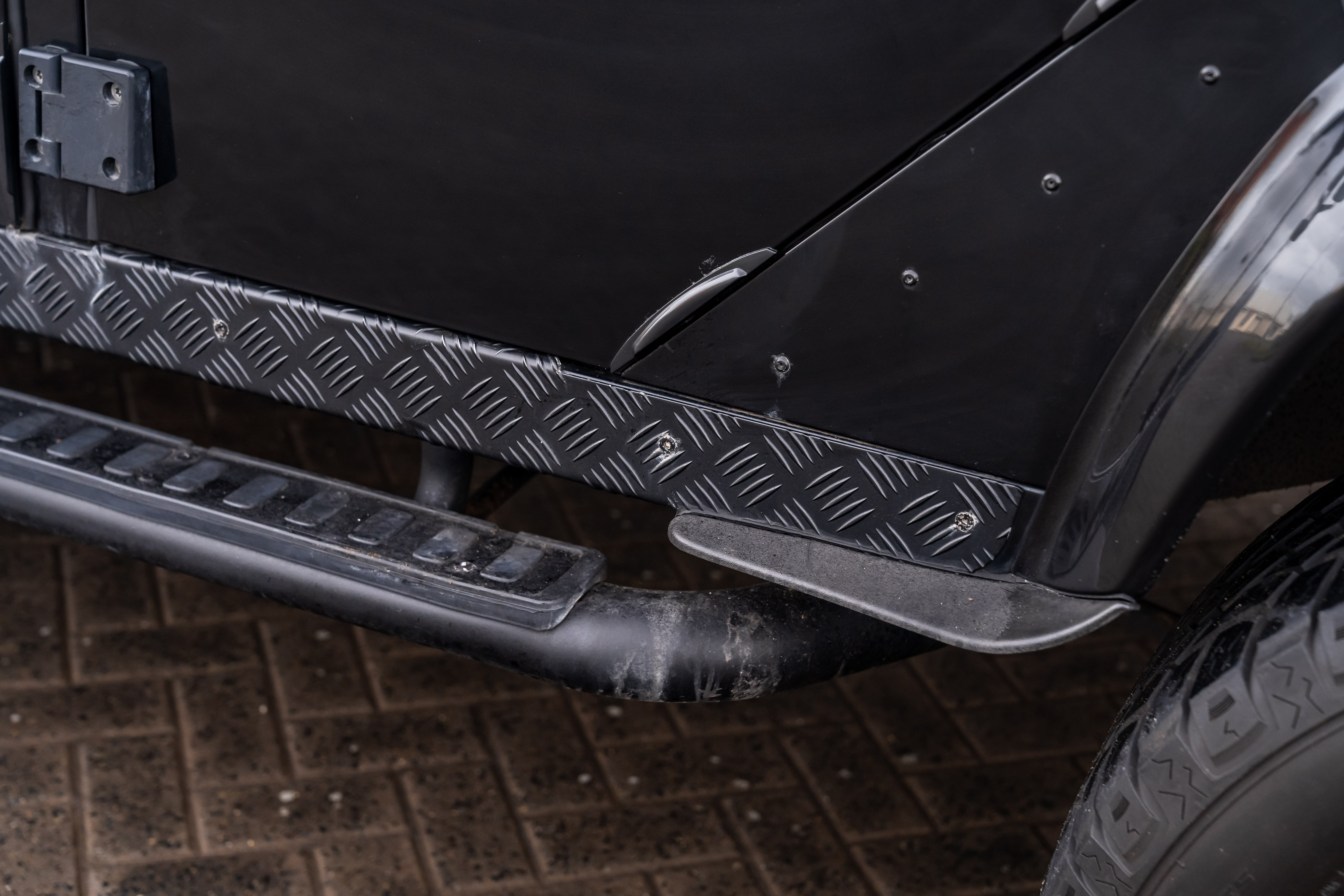 2012 LAND ROVER DEFENDER 110 XS 'TWISTED P10'