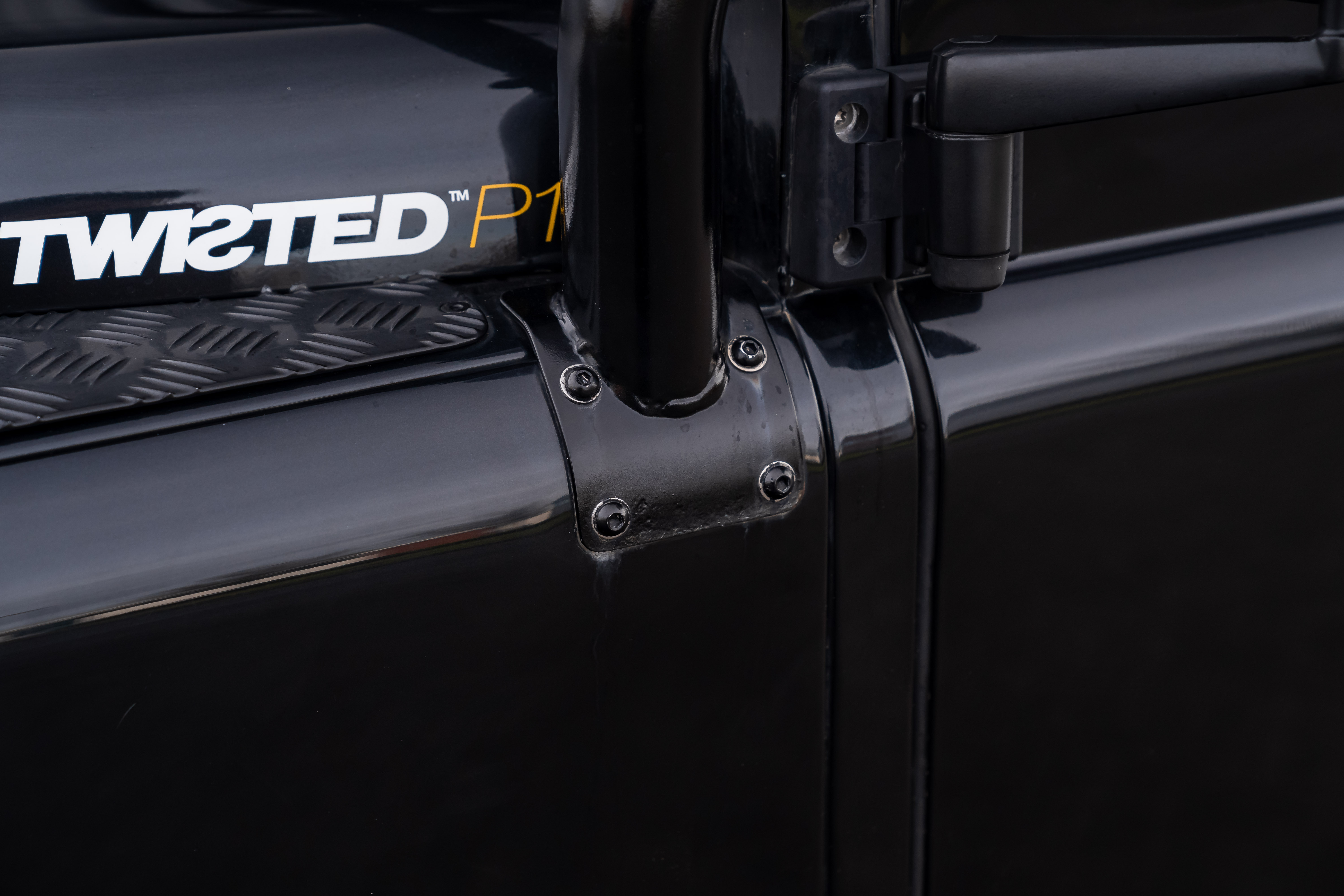 2012 LAND ROVER DEFENDER 110 XS 'TWISTED P10'