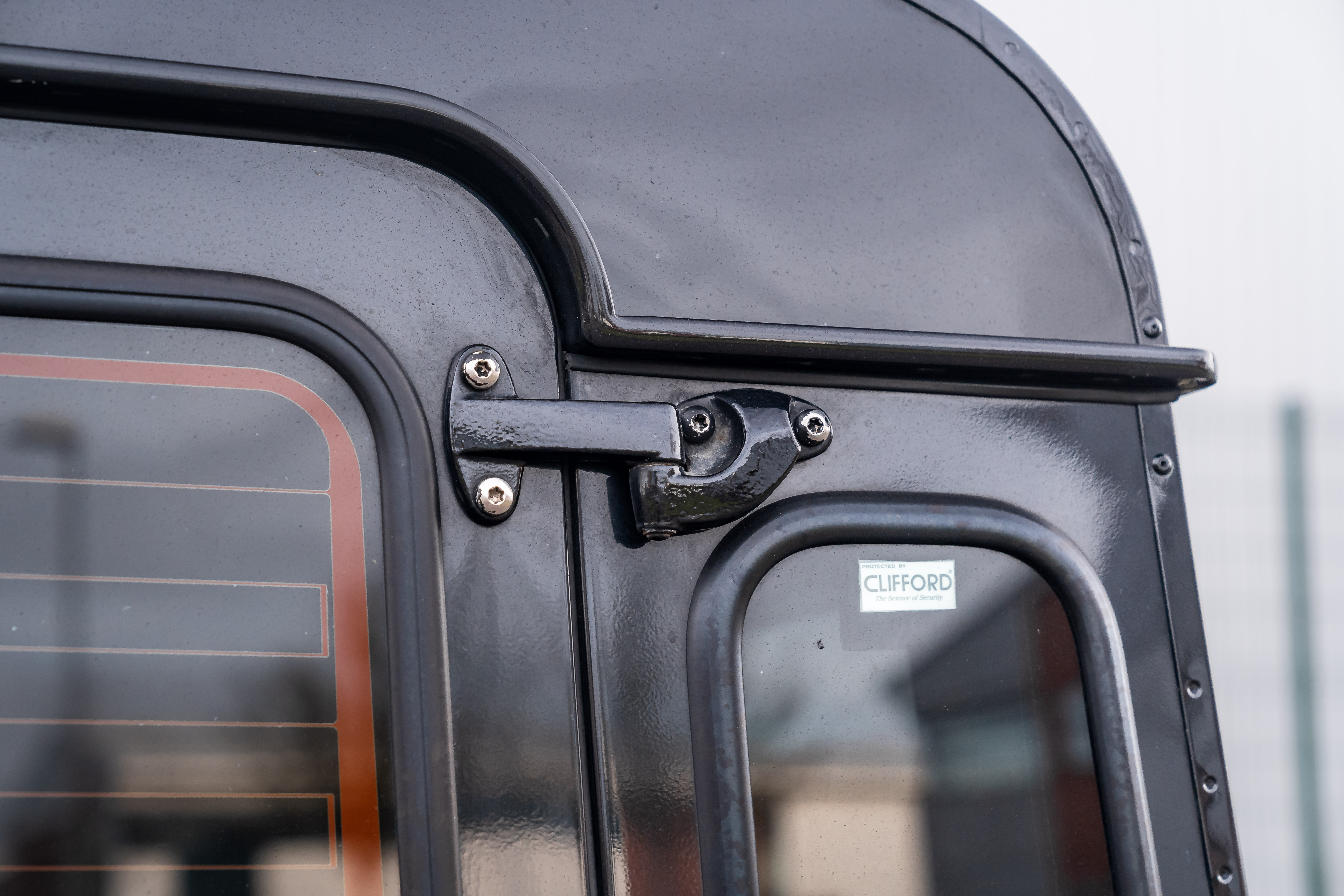 2012 LAND ROVER DEFENDER 110 XS 'TWISTED P10'