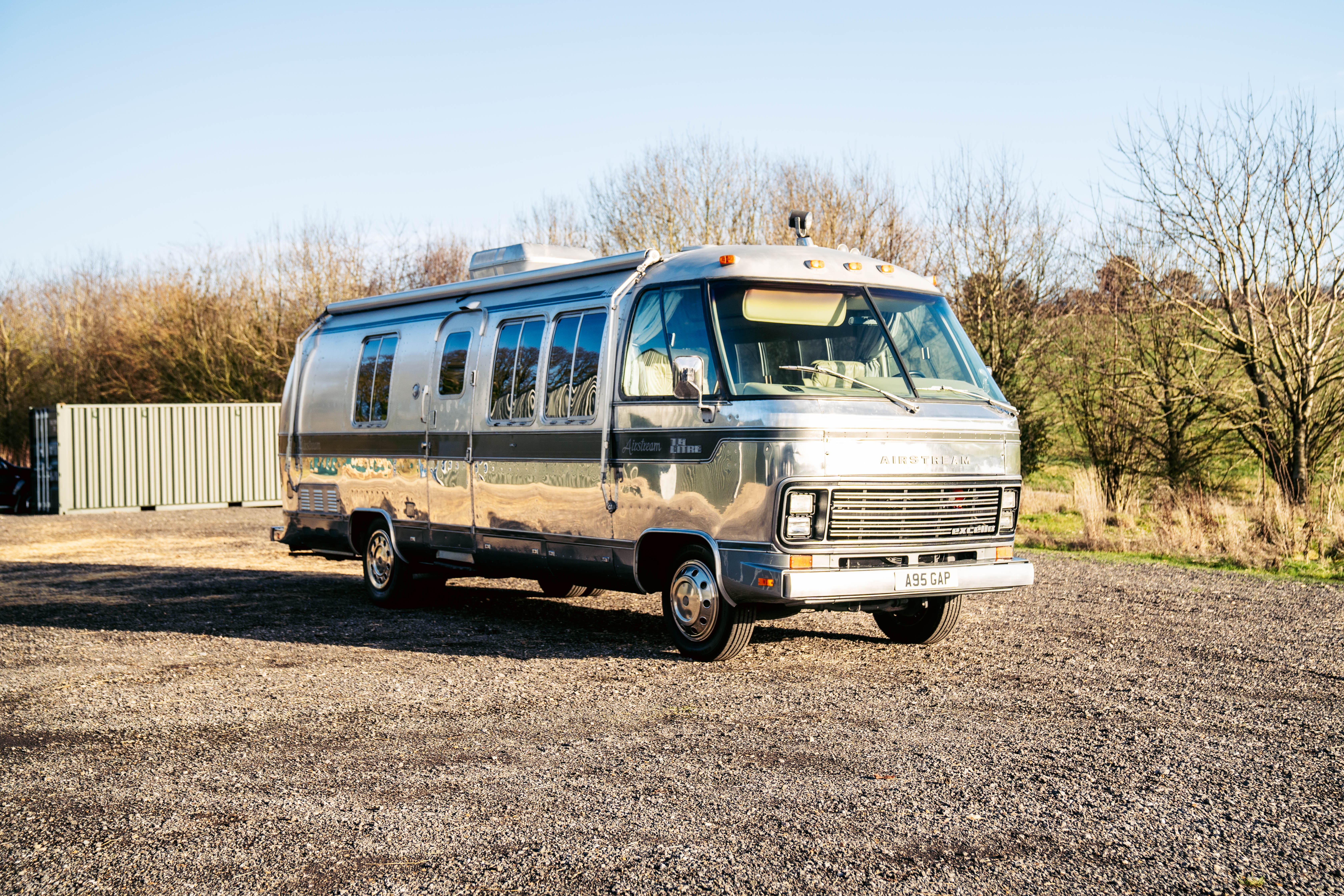 1984 CHEVROLET AIRSTREAM 270 EXCELLA