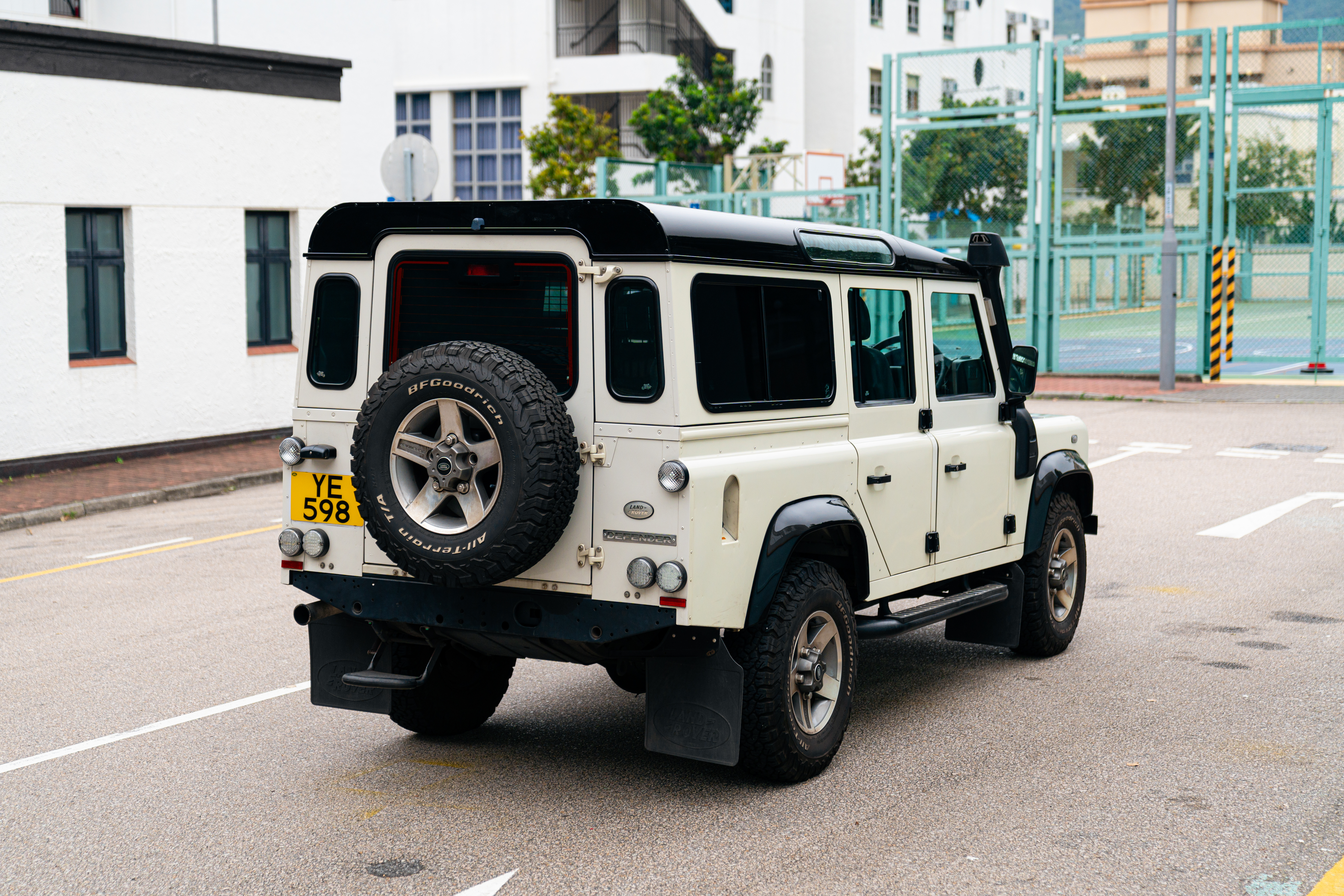 2009 LAND ROVER DEFENDER 110 XS 'ICE EDITION' - 41,500 KM for sale by ...