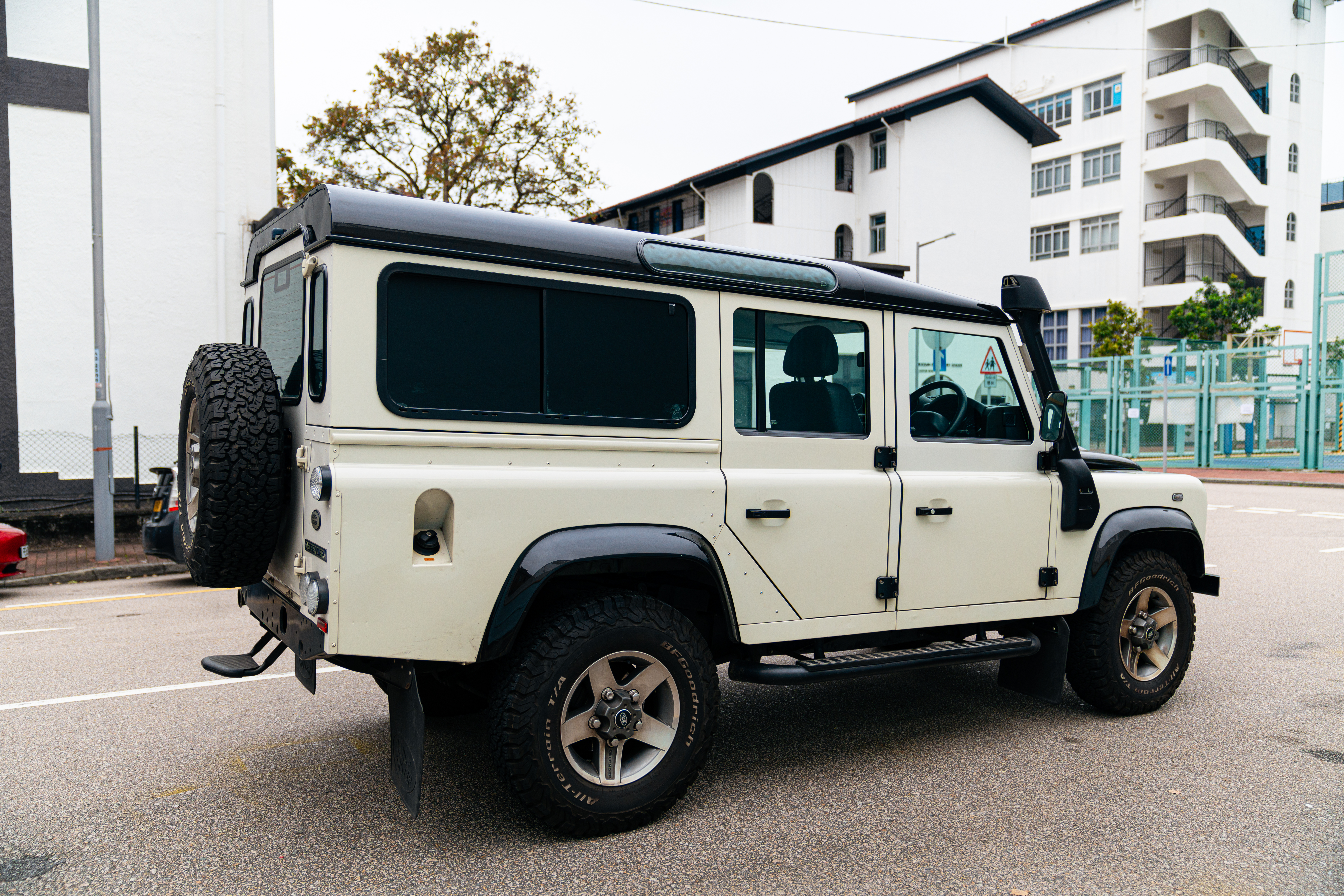 2009 LAND ROVER DEFENDER 110 XS 'ICE EDITION' - 41,500 KM for sale by ...