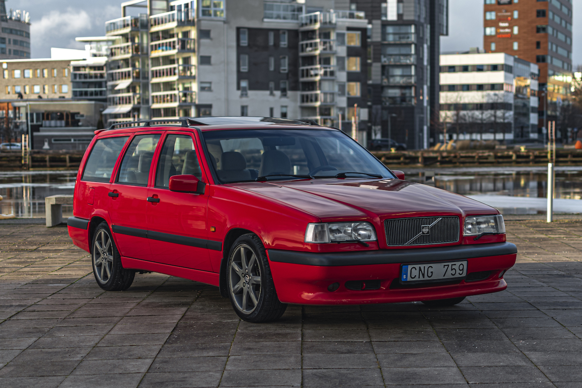 1996 VOLVO 850 R for sale by auction in Eskilstuna, Sweden