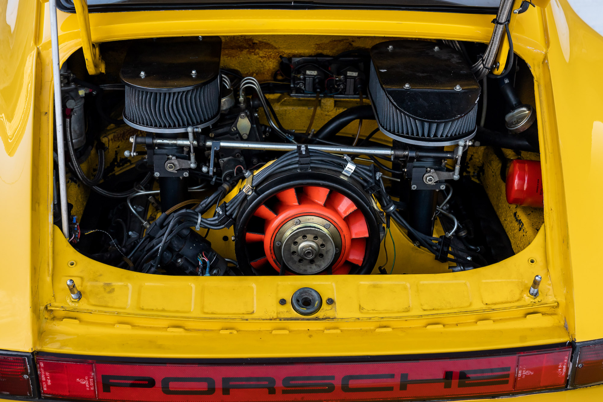 1975 Porsche 911 MFI - RSR IROC REPLICA