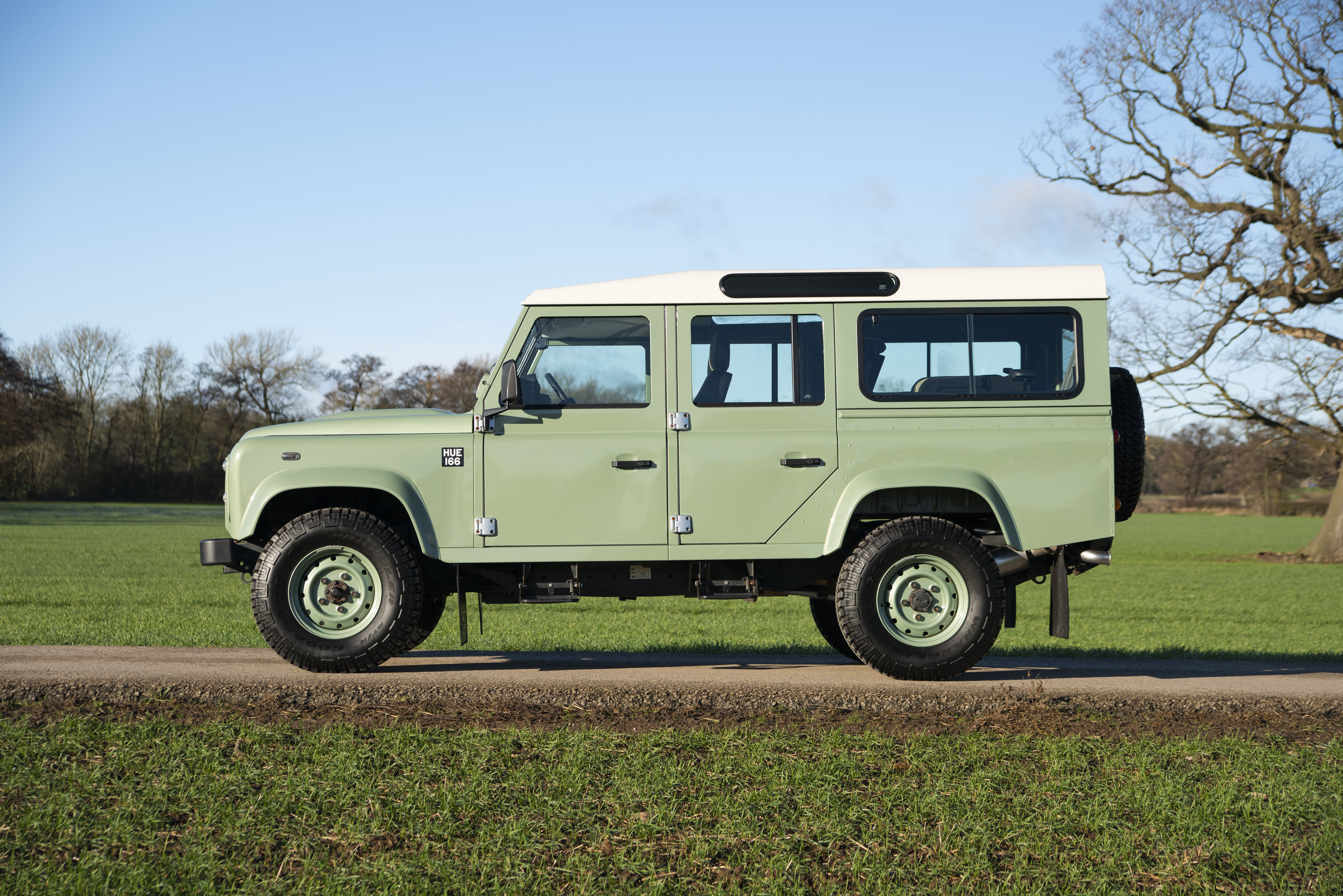 2015 LAND ROVER DEFENDER 110 HERITAGE - 1,521 MILES