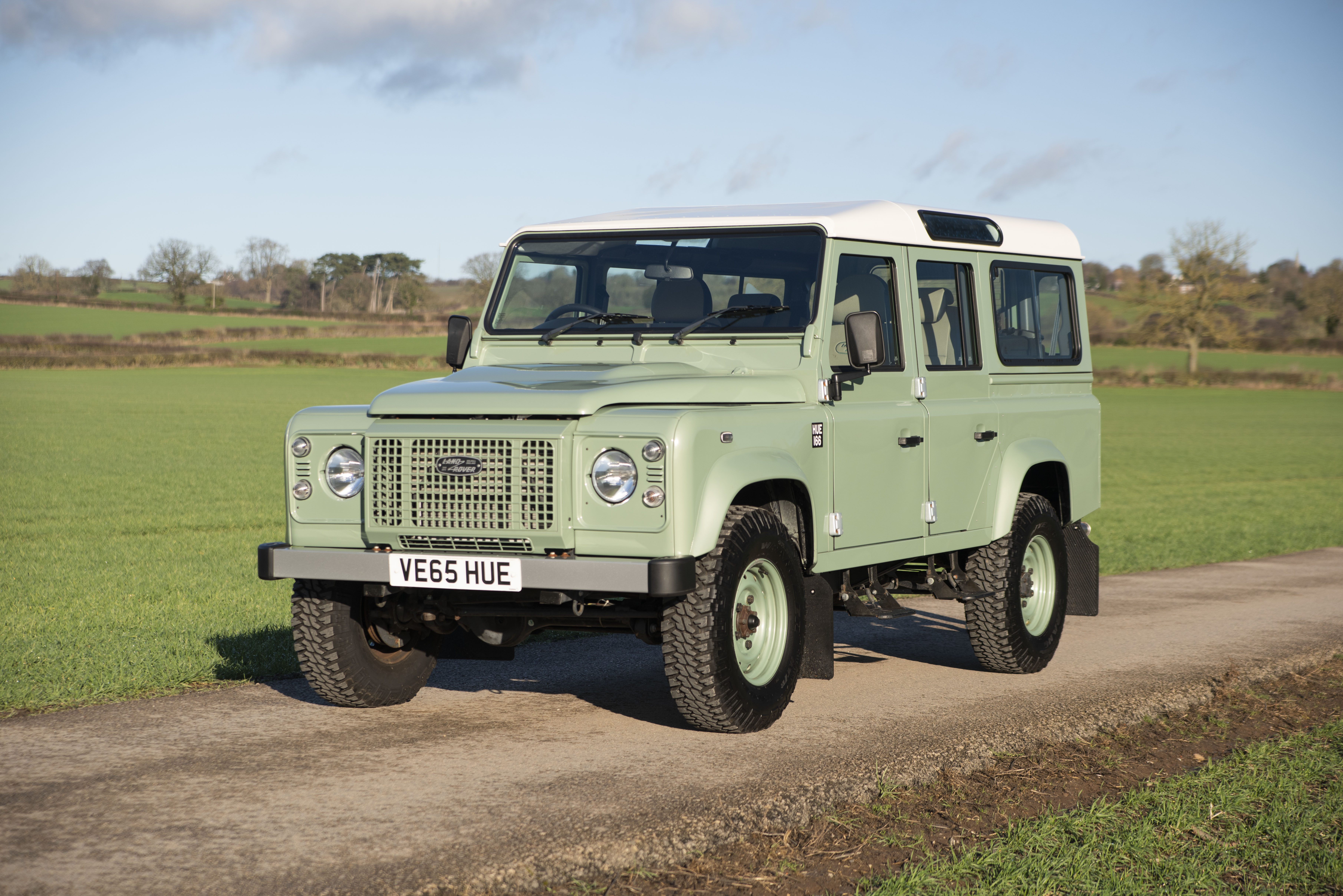2015 LAND ROVER DEFENDER 110 HERITAGE - 1,521 MILES