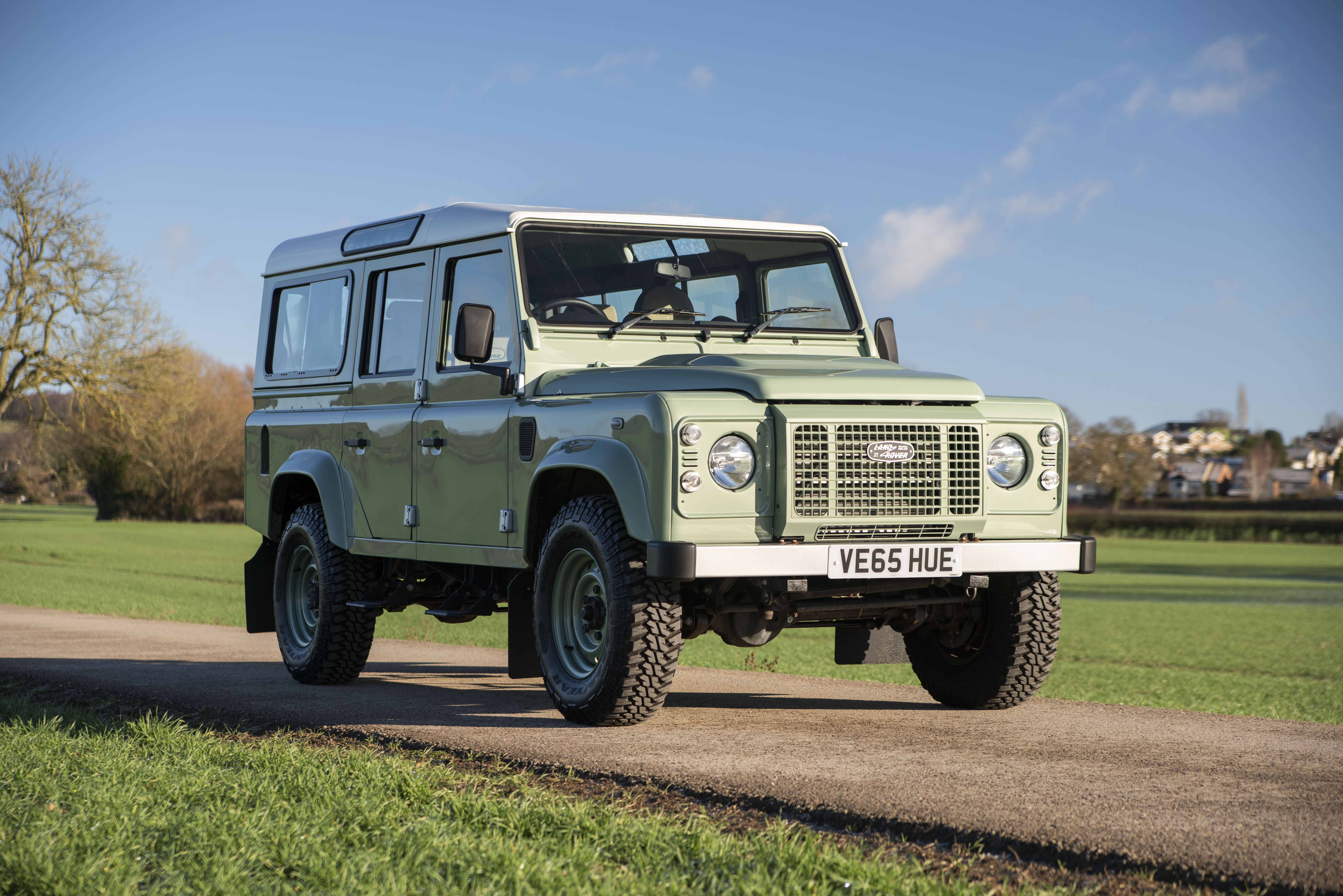 2015 LAND ROVER DEFENDER 110 HERITAGE - 1,521 MILES