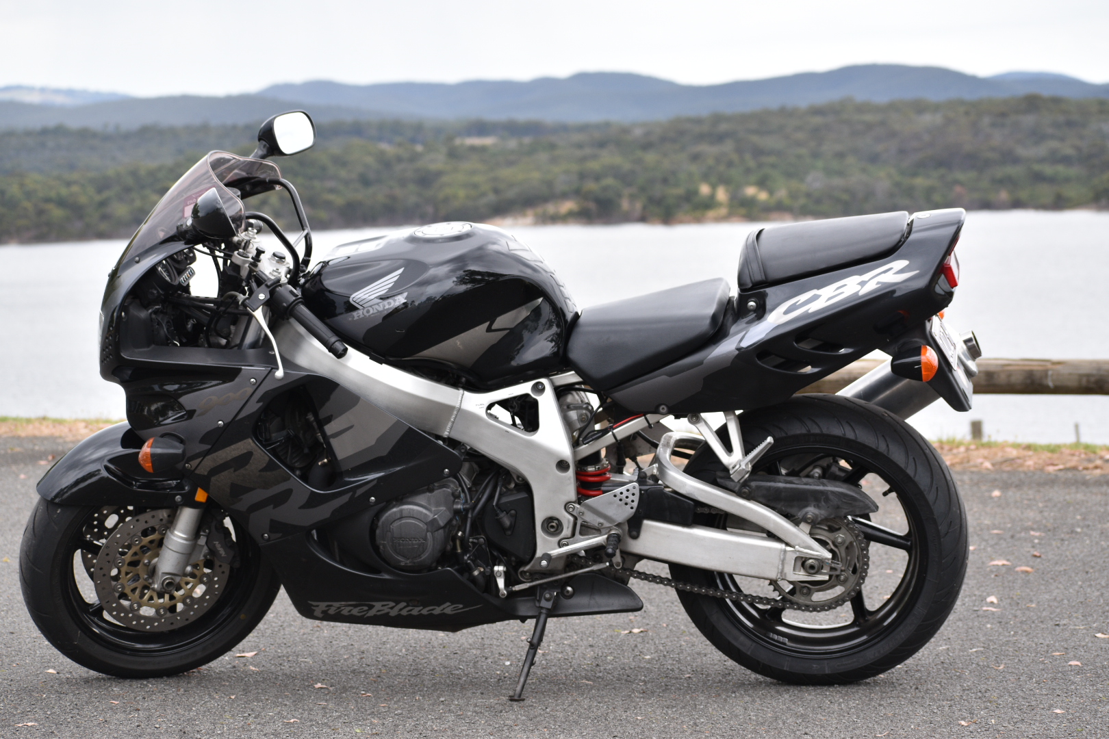 1997 HONDA CBR900RR FIREBLADE