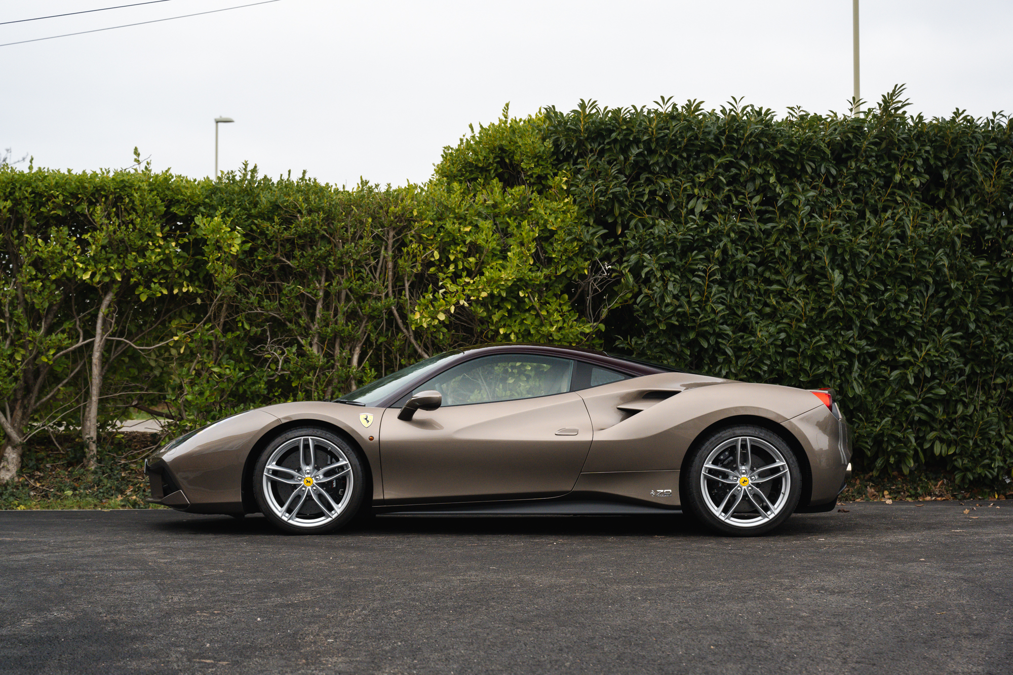 2017 FERRARI 488 GTB - 70TH ANNIVERSARY - 1,034 MILES