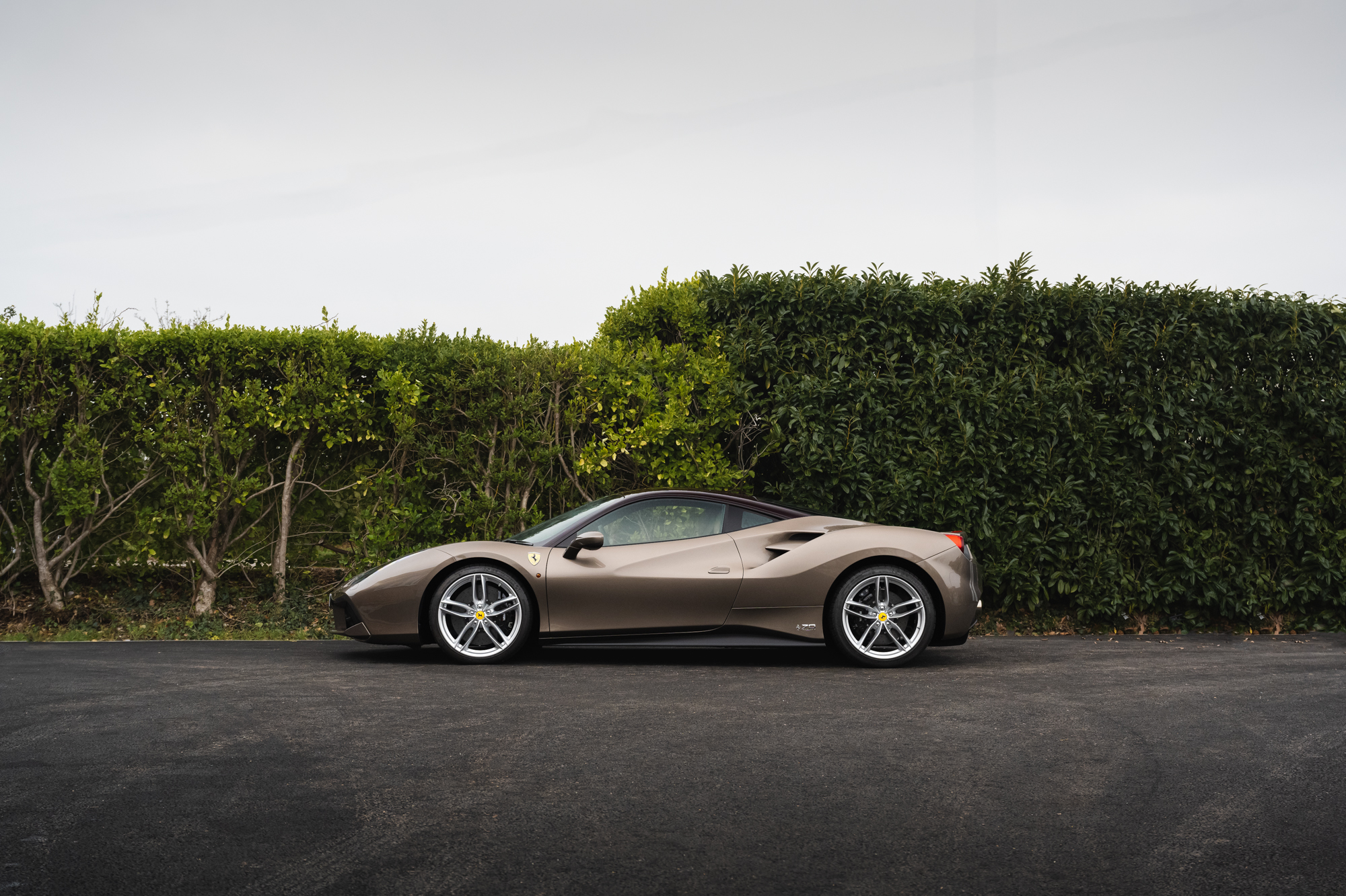 2017 FERRARI 488 GTB - 70TH ANNIVERSARY - 1,034 MILES