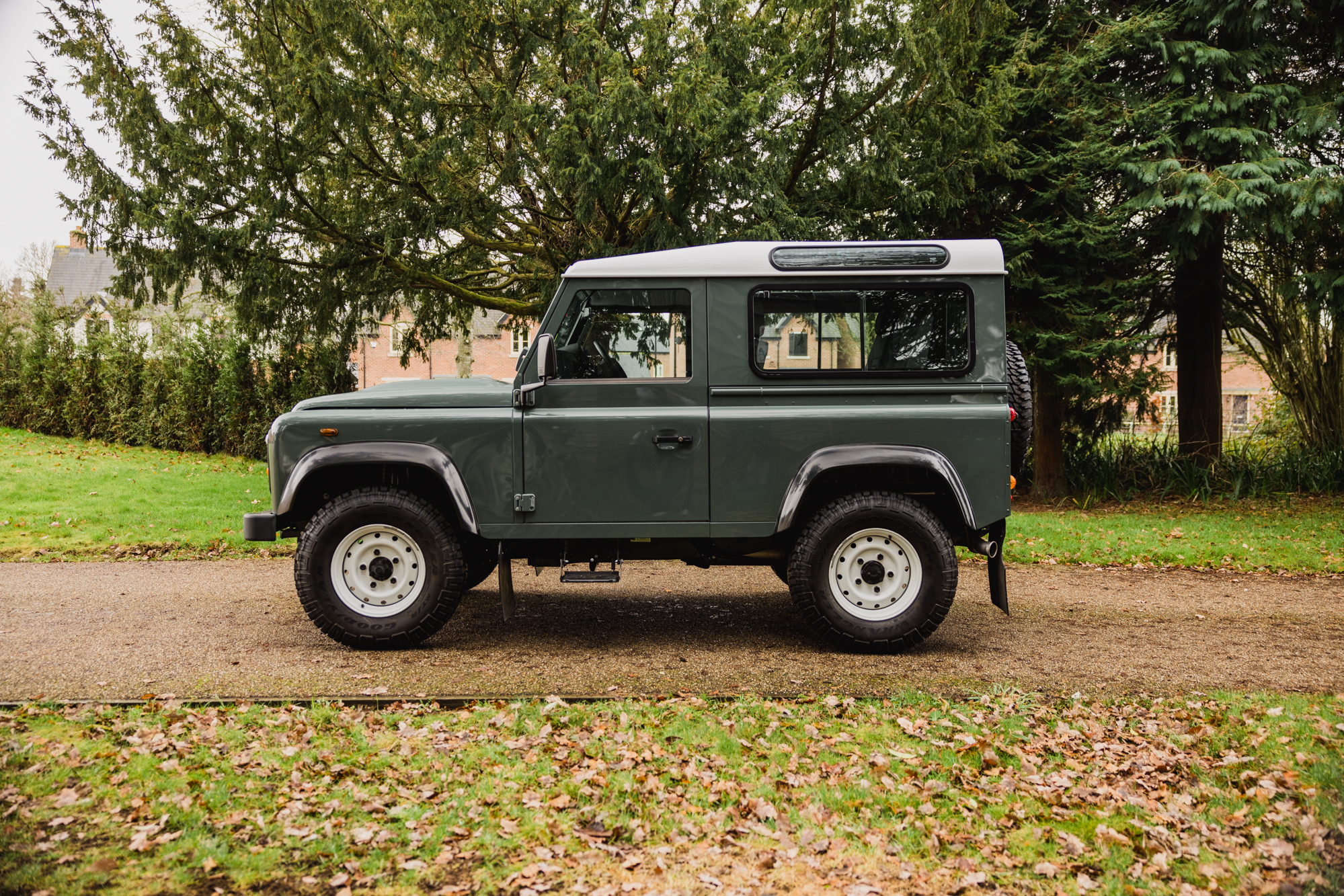 2016 LAND ROVER DEFENDER 90 - 39 MILES