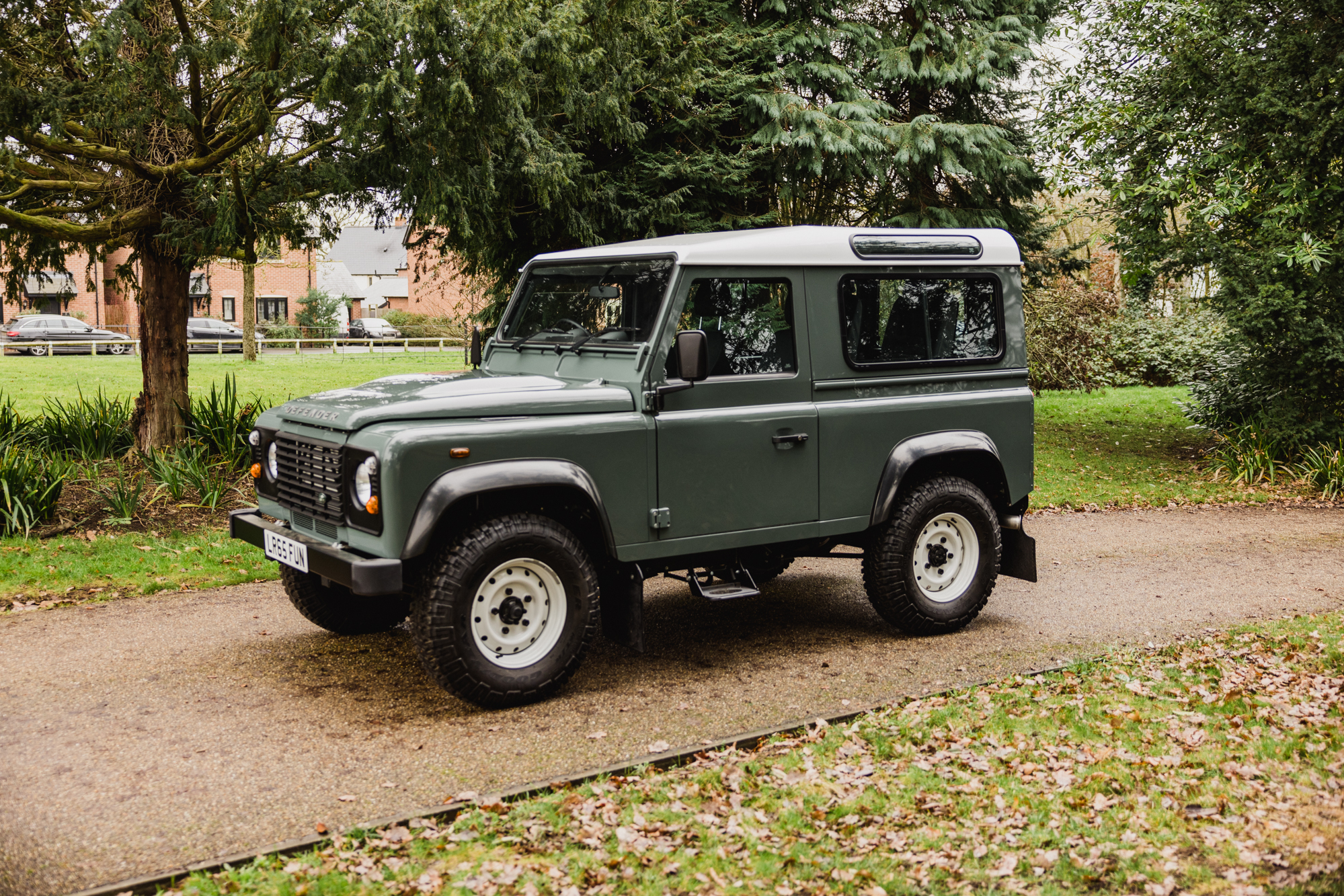 2016 LAND ROVER DEFENDER 90 - 39 MILES