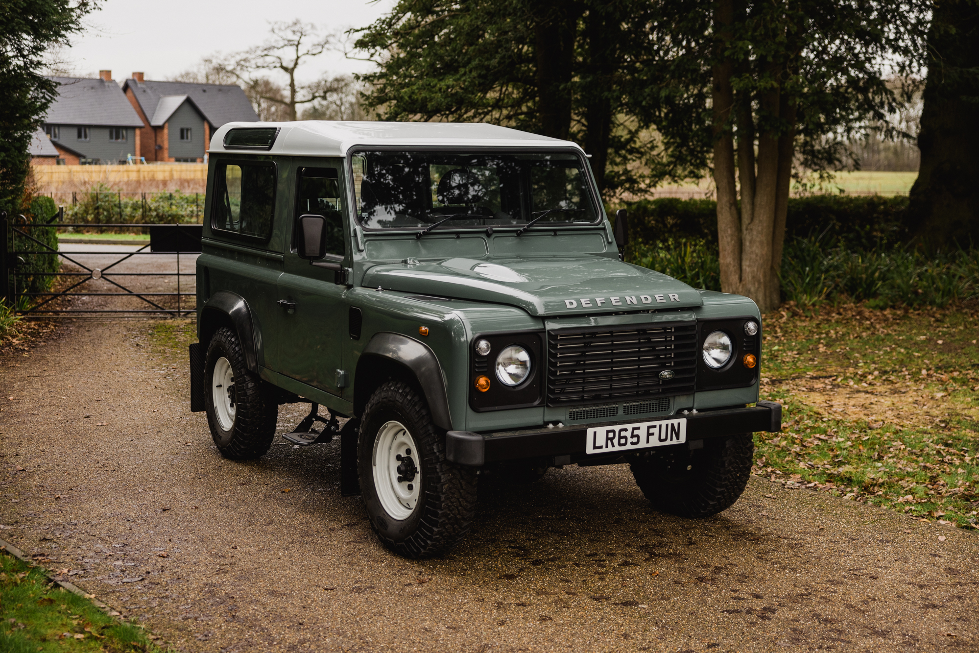 2016 LAND ROVER DEFENDER 90 - 39 MILES