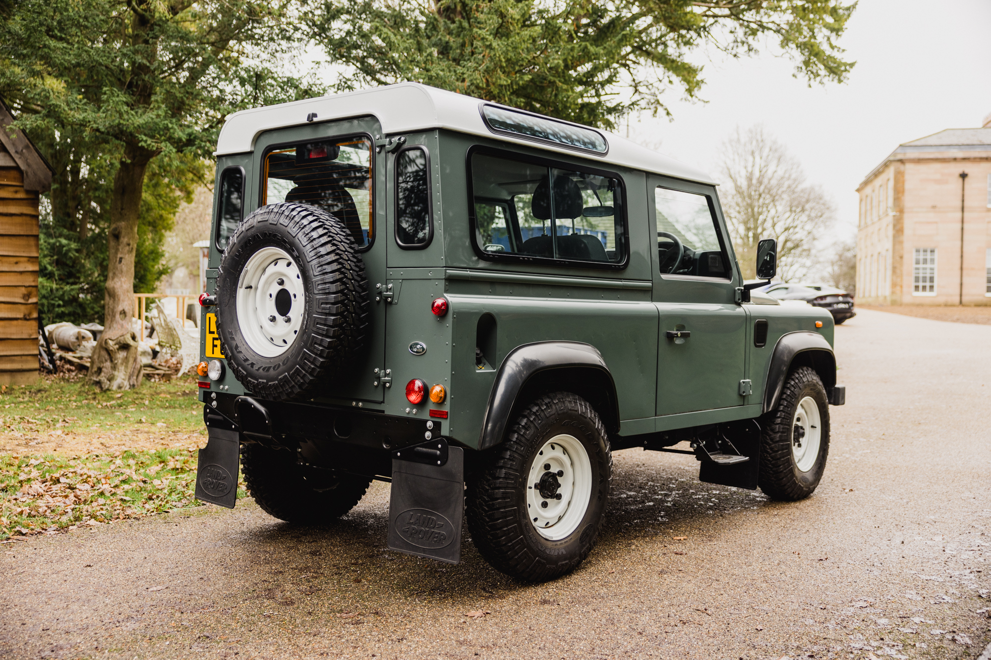 2016 LAND ROVER DEFENDER 90 - 39 MILES