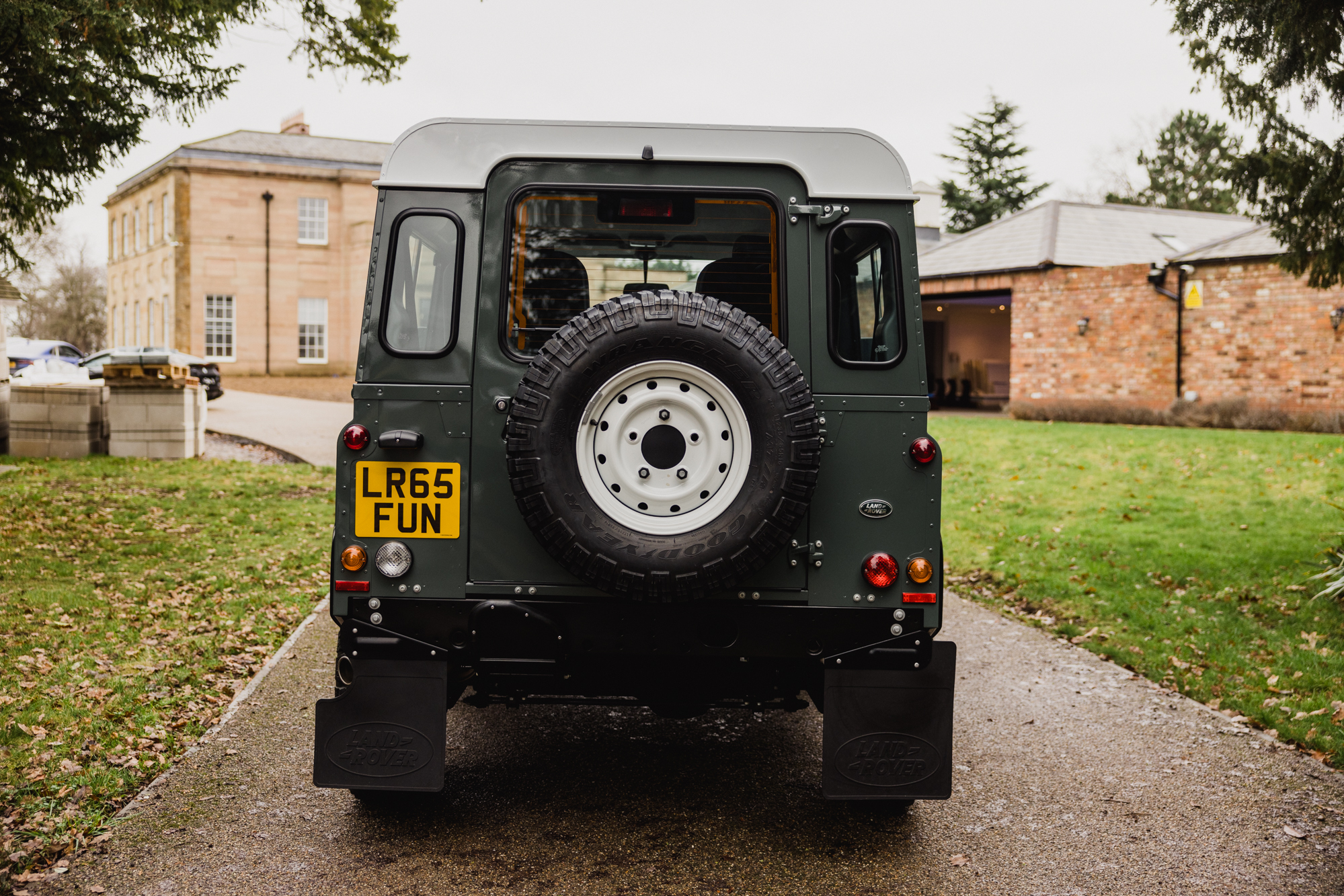 2016 LAND ROVER DEFENDER 90 - 39 MILES