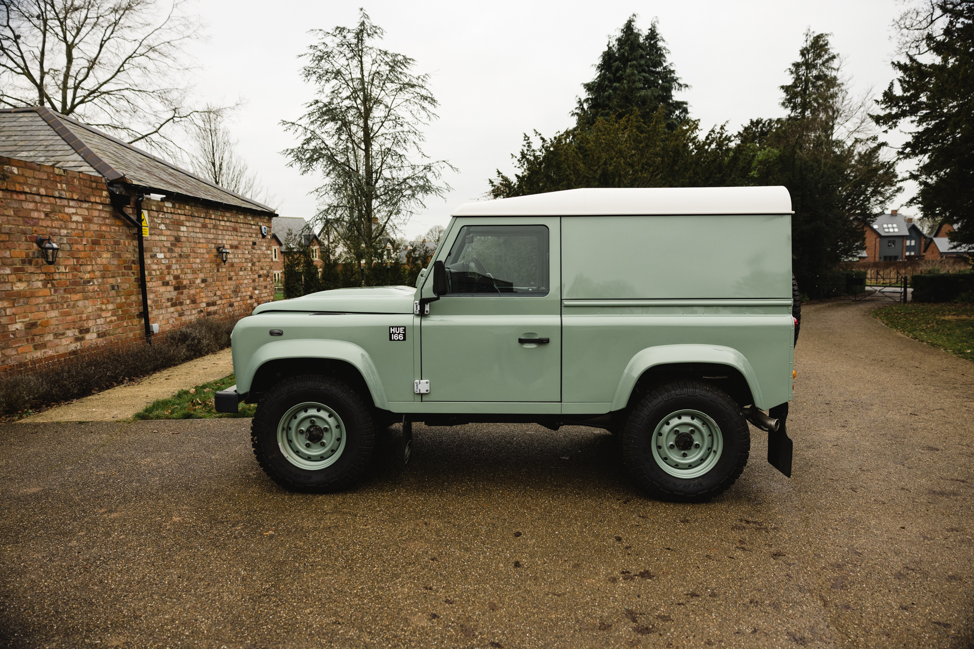 2015 LAND ROVER DEFENDER 90 HERITAGE - 18 MILES