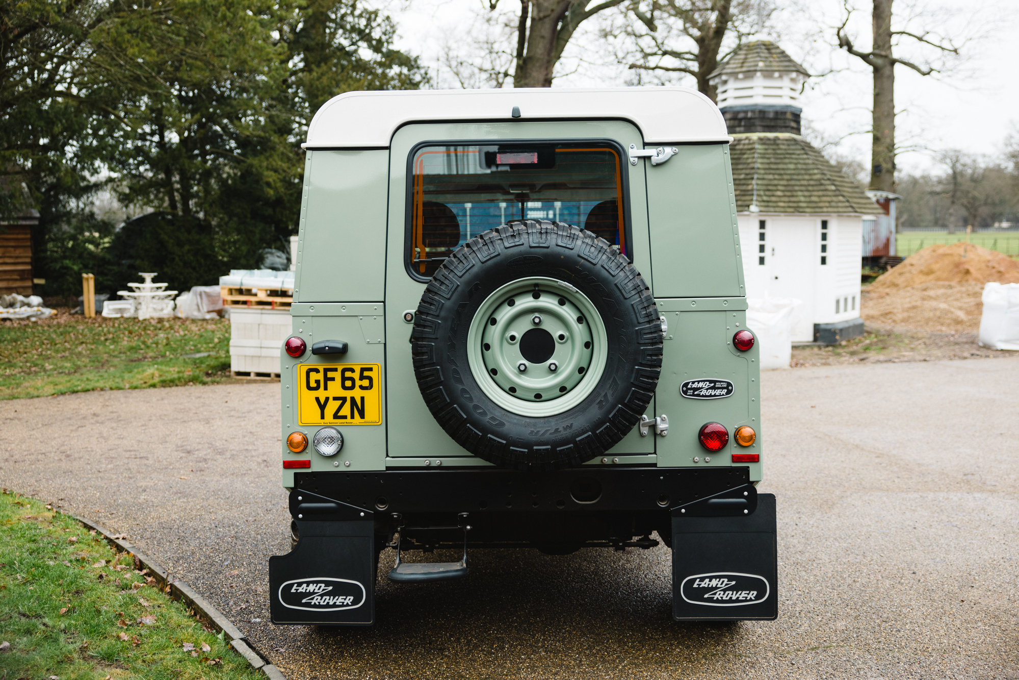 2015 LAND ROVER DEFENDER 90 HERITAGE - 18 MILES