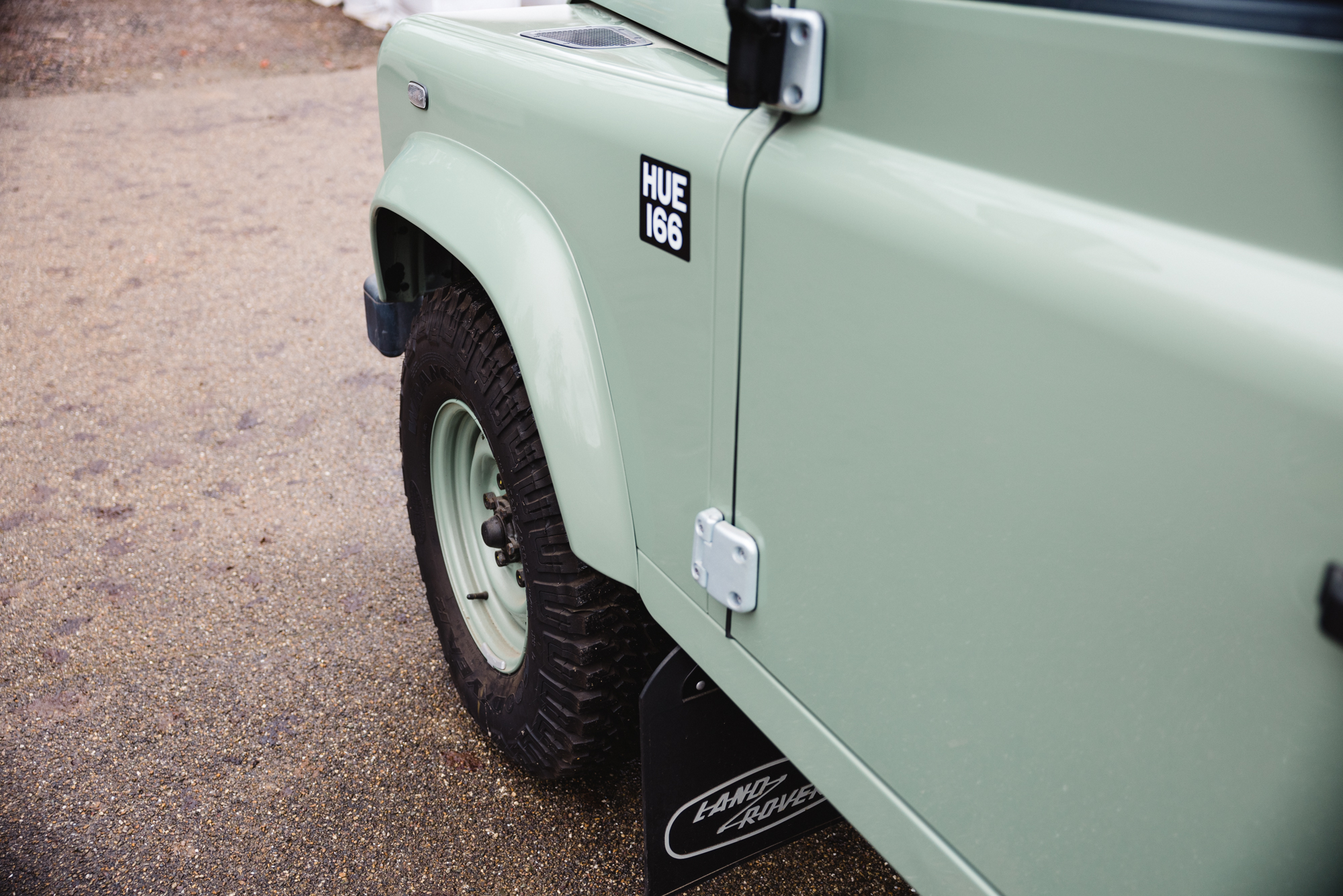 2015 LAND ROVER DEFENDER 90 HERITAGE - 18 MILES
